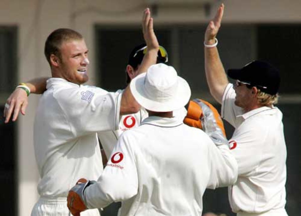 Clinton Perron hit a controlled 96 to power Queensland to victory ...