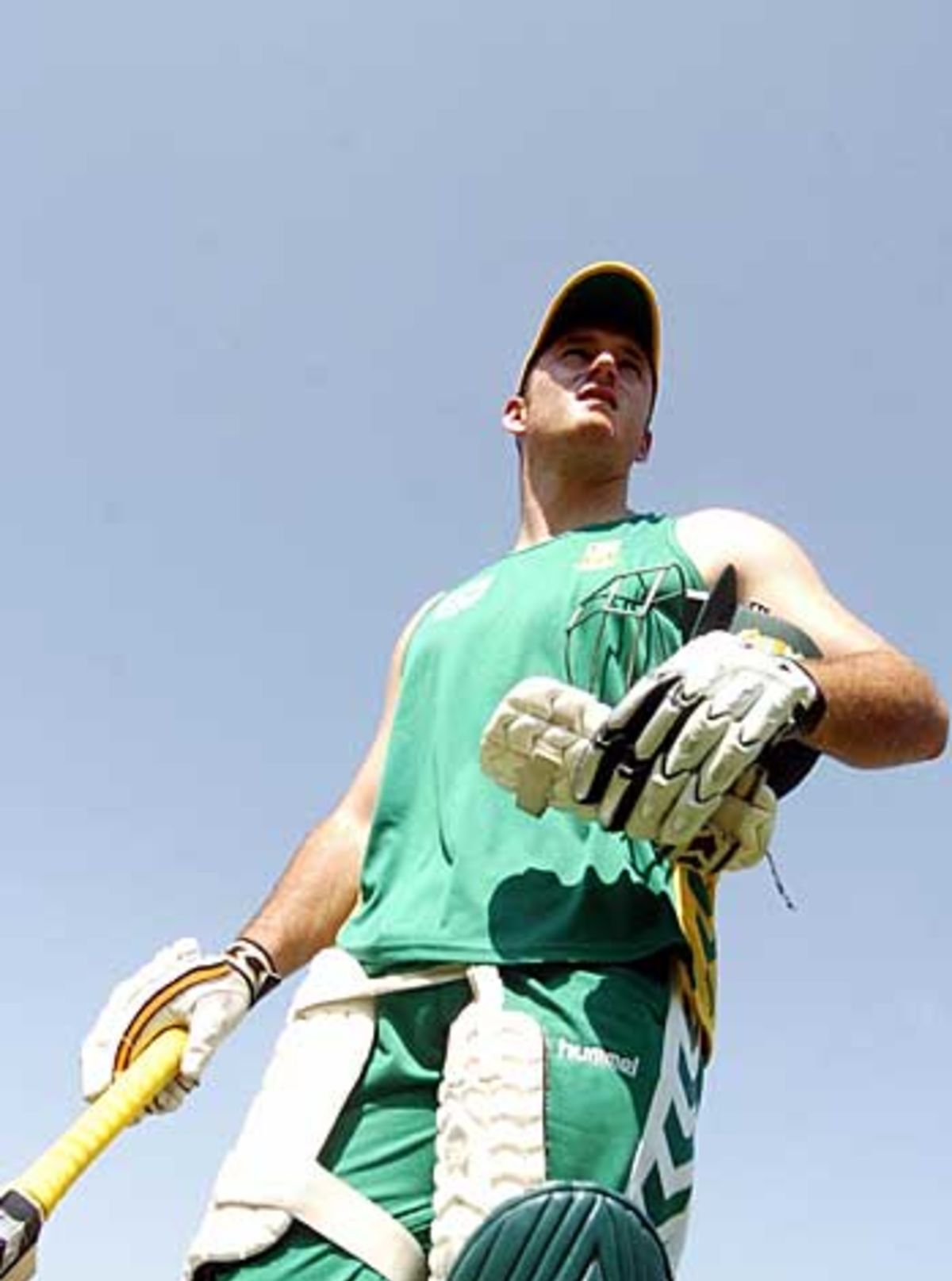 Graeme Smith poses in the nets | ESPNcricinfo.com