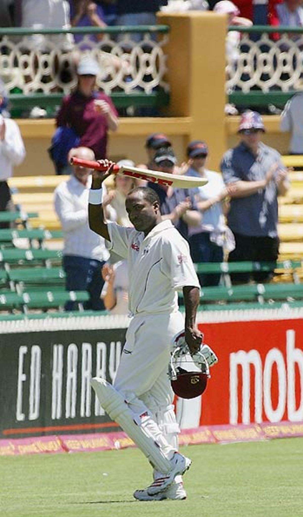 Brian Lara acknowledges the cheers from the Adelaide crowd | ESPNcricinfo.com