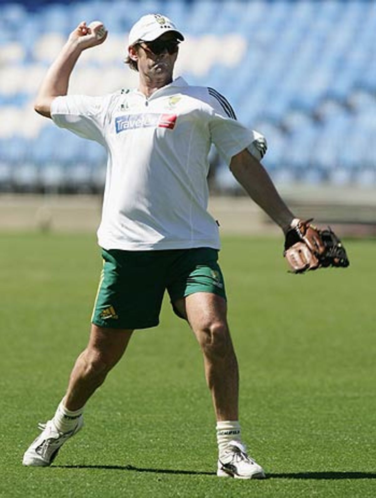 Ricky Ponting hones his bowling skills | ESPNcricinfo.com Ricky Ponting hones his bowling skills | ESPNcricinfo.com