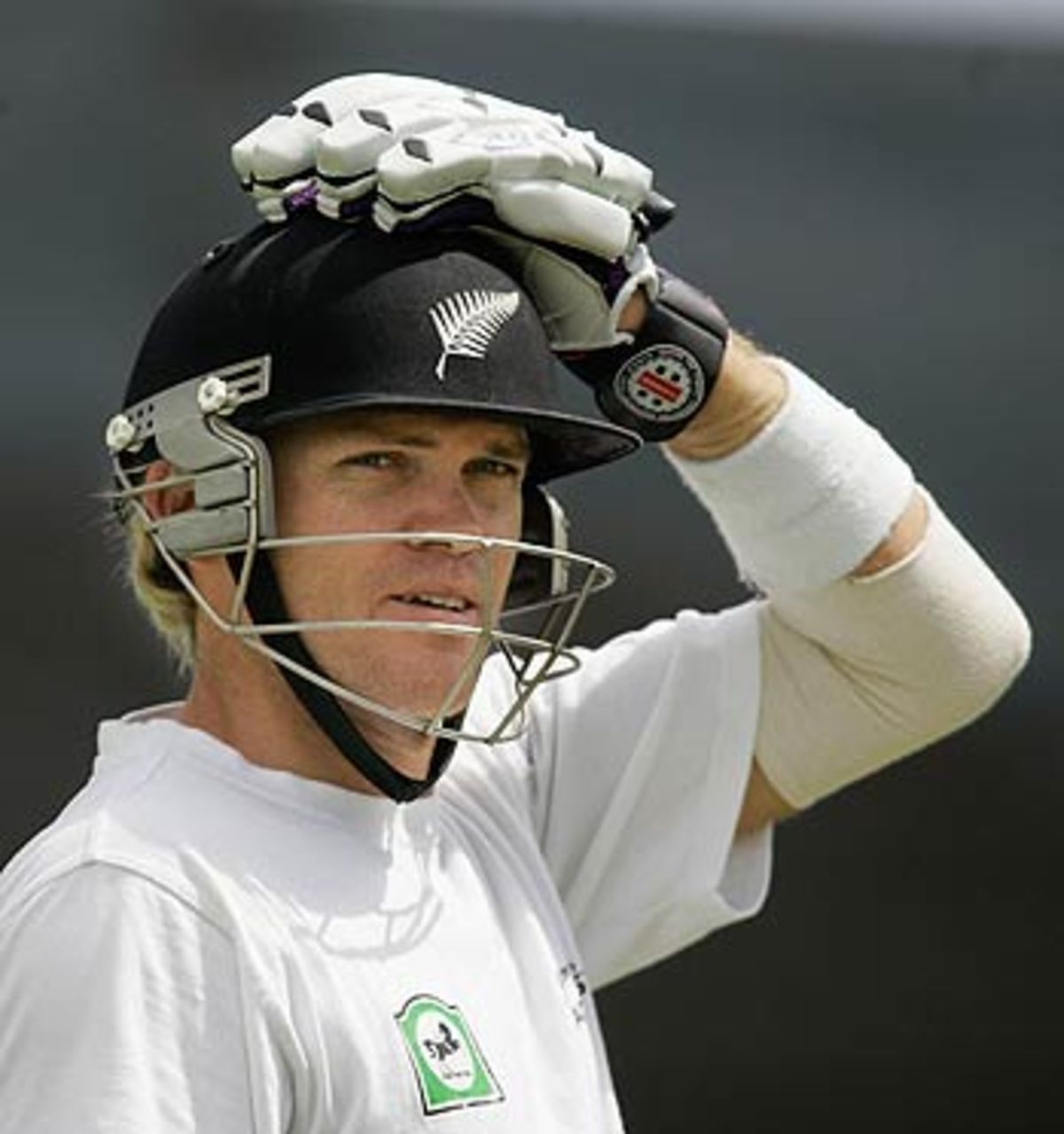 Lou Vincent gears up for a session in the nets | ESPNcricinfo.com