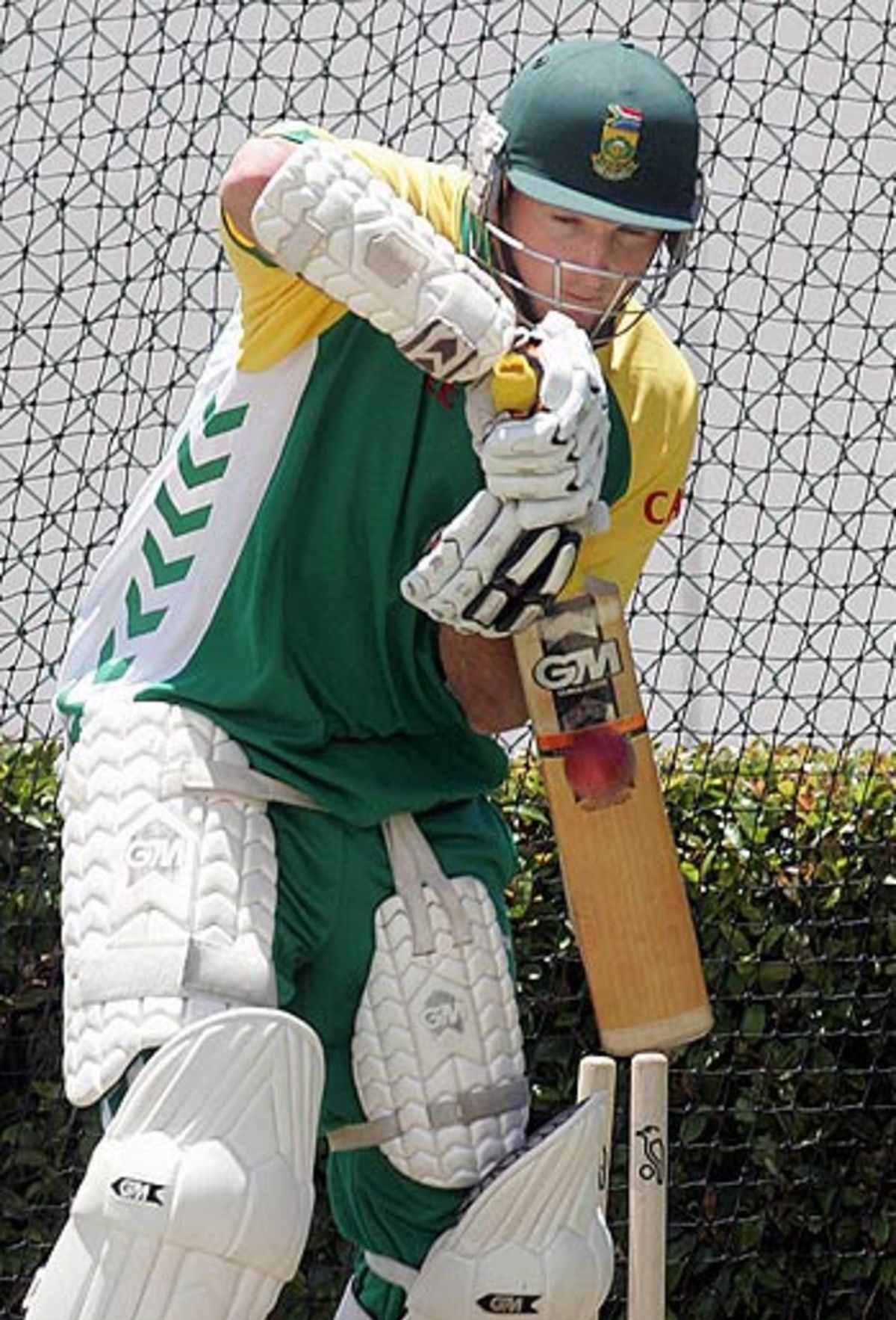 Graeme Smith bats at the WACA nets | ESPNcricinfo.com