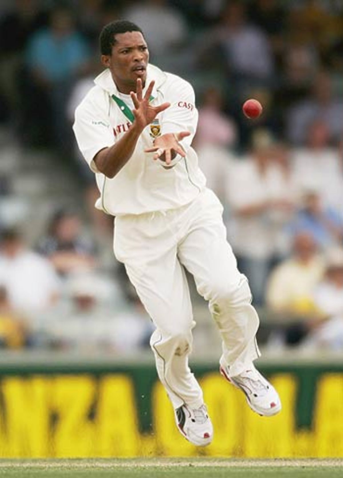 Makhaya Ntini fields off his own bowling | ESPNcricinfo.com