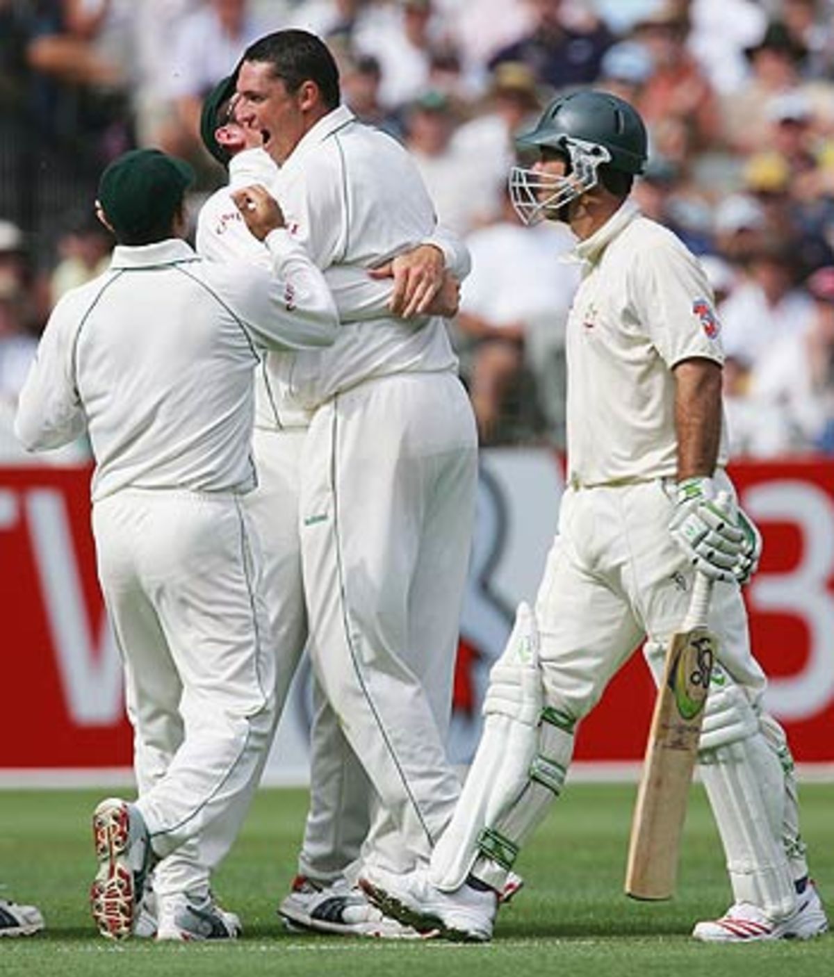 Wolverine is watching: Hugh Jackman watches the cricket | ESPNcricinfo.com