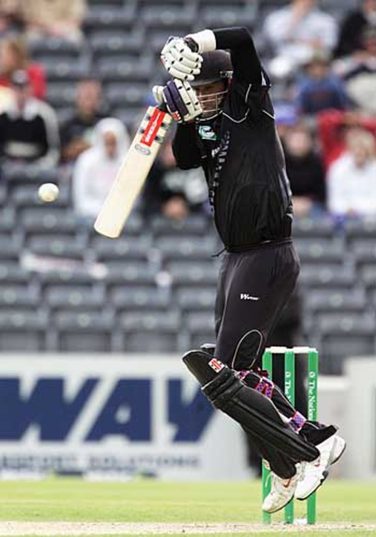 Chris Cairns defends watchfully | ESPNcricinfo.com