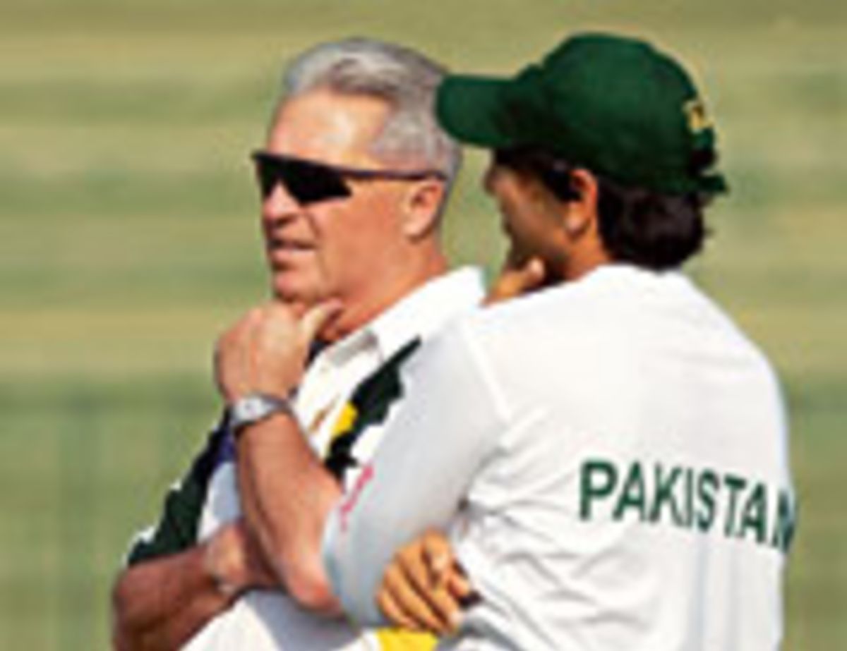 Bob Woolmer at a training session | ESPNcricinfo.com