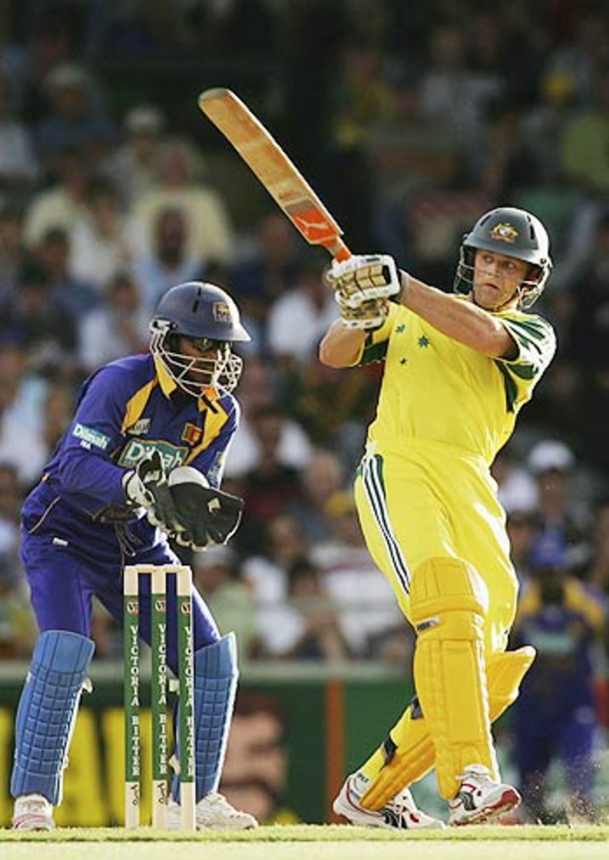 Gilchrist looks back to top form after his century against Sri Lanka ...