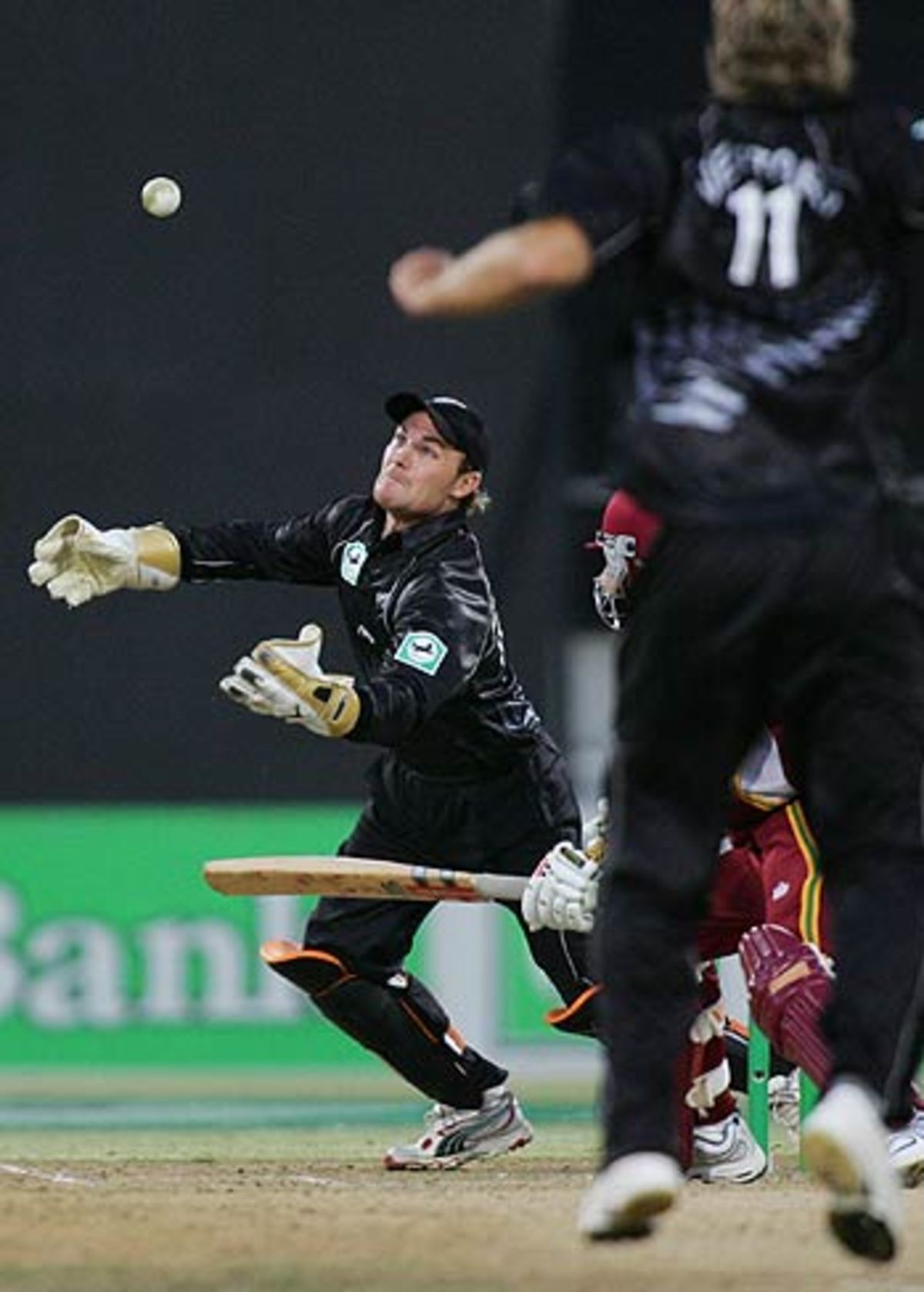 Shane Bond fires one in | ESPNcricinfo.com