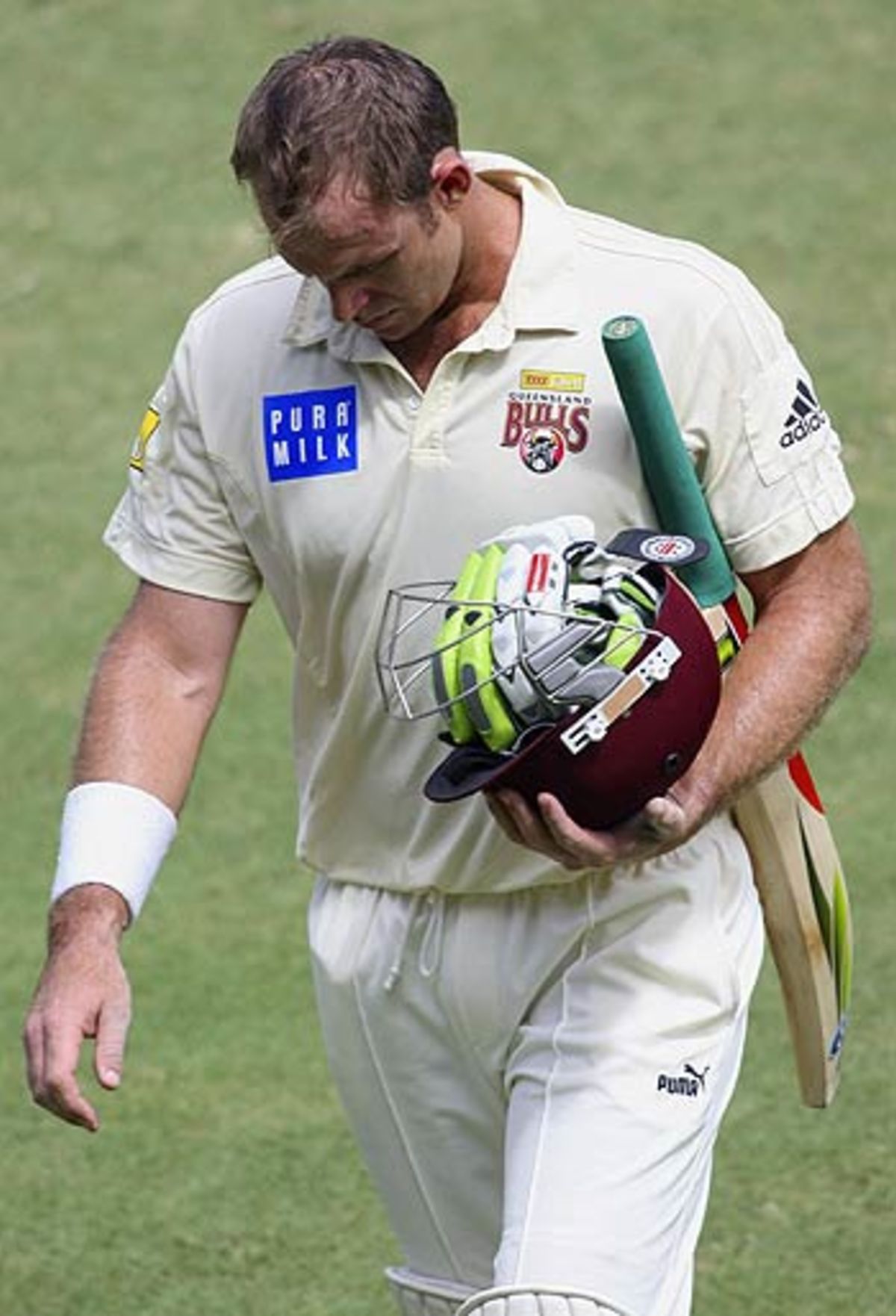 Clinton Perren sweeps | ESPNcricinfo.com