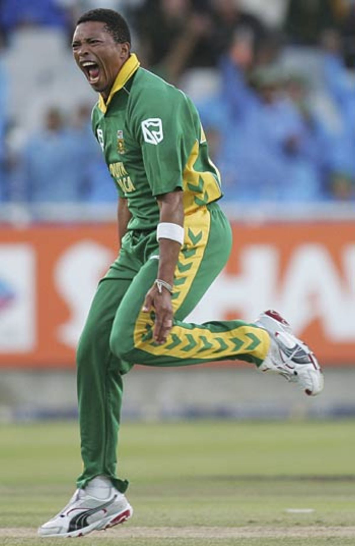 Makhaya Ntini produced an inspired spell with the new ball ...