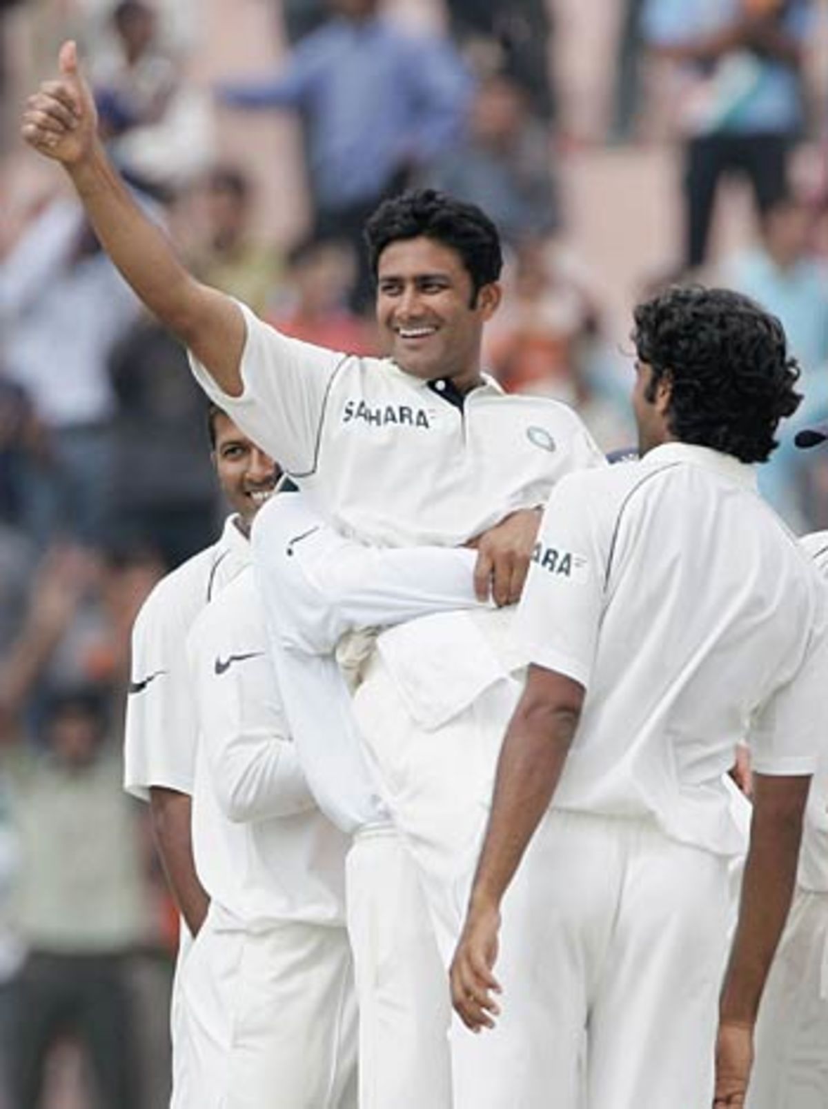 Thumbs up! Anil Kumble celebrates his 500th Test wicket | ESPNcricinfo.com Thumbs up! Anil Kumble celebrates his 500th Test wicket | ESPNcricinfo.com
