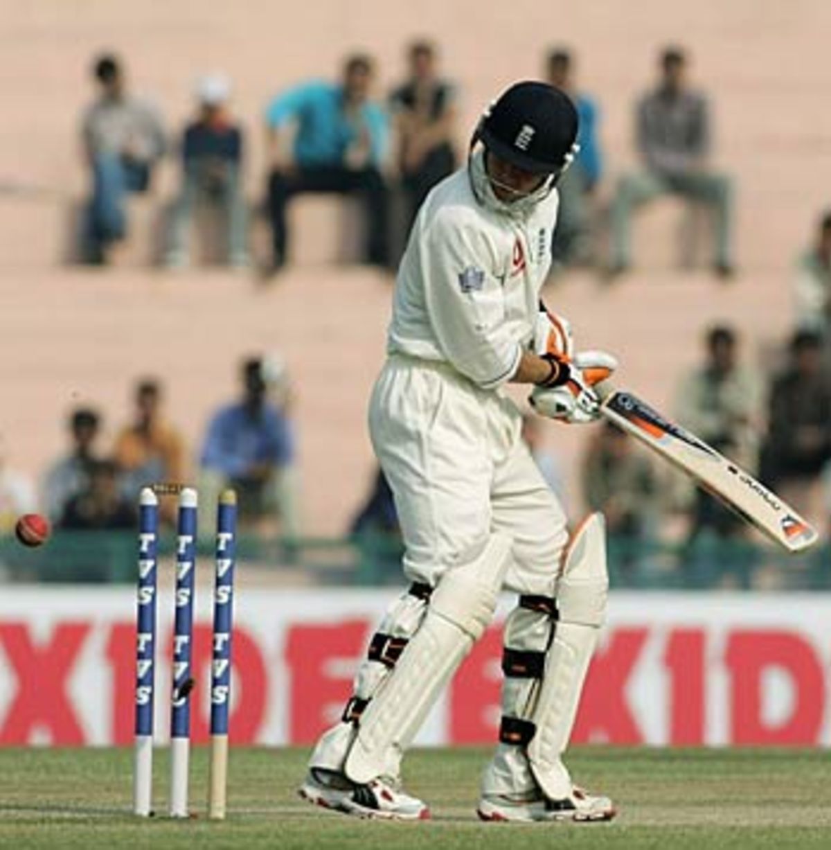 Munaf Patel traps Liam Plunkett with an inswinger | ESPNcricinfo.com