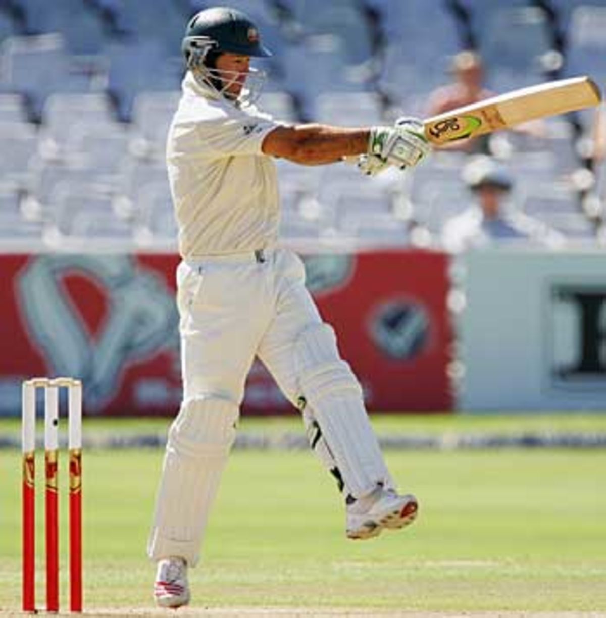 Matthew Hayden pulls powerfully | ESPNcricinfo.com