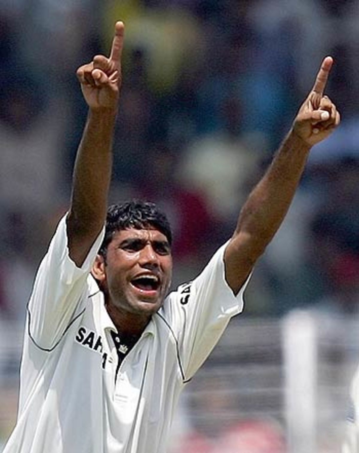 Munaf Patel and Sreesanth enjoy a light moment | ESPNcricinfo.com