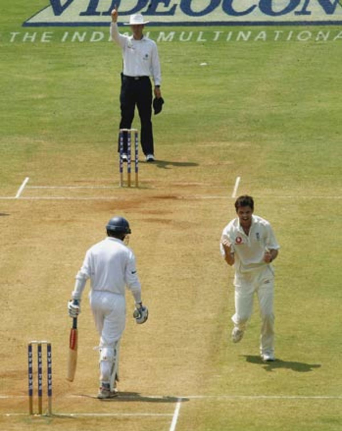 Rahul Dravid makes the long walk back | ESPNcricinfo.com Rahul Dravid makes the long walk back | ESPNcricinfo.com