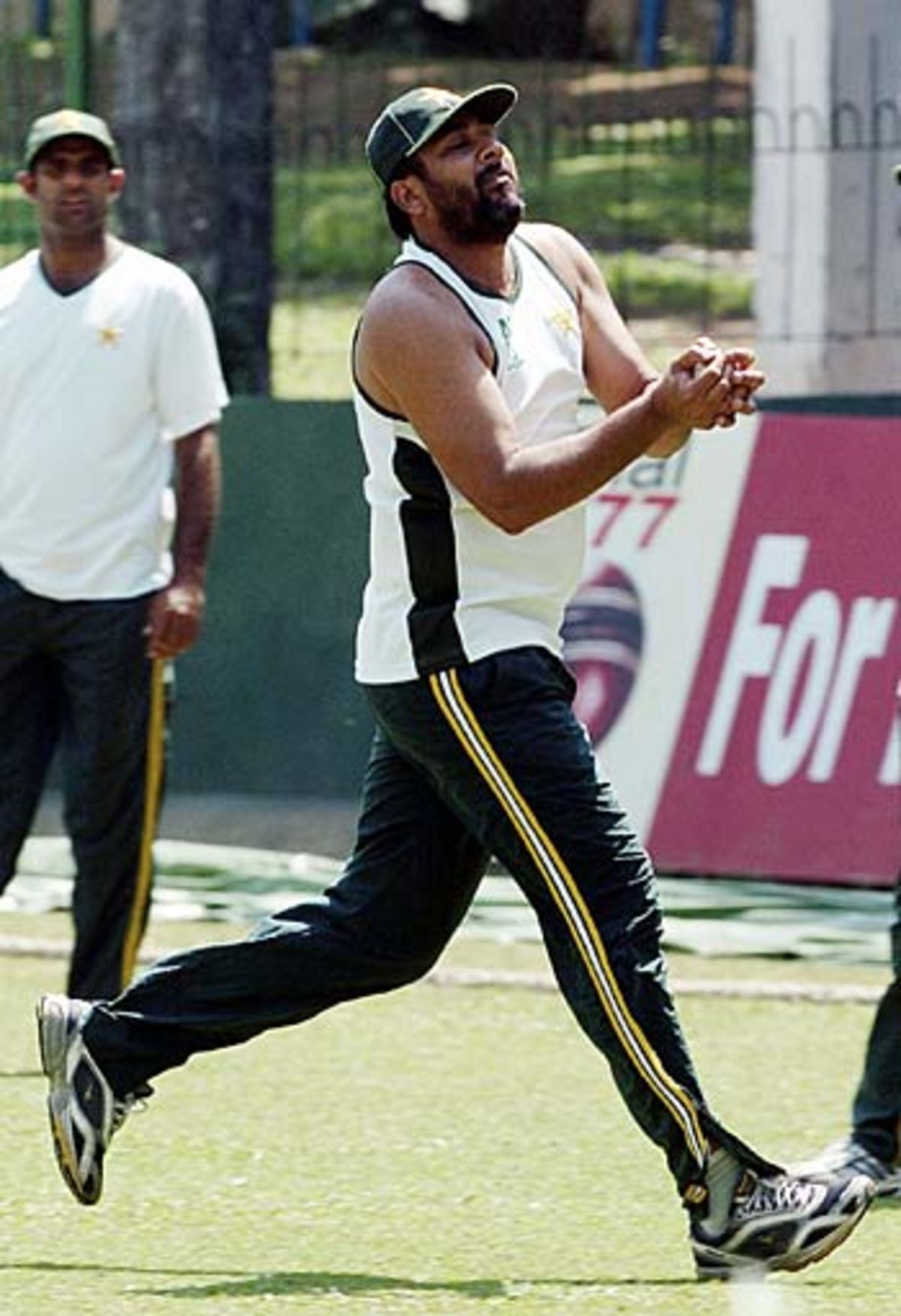 Mohammad Yousuf catching during practice | ESPNcricinfo.com
