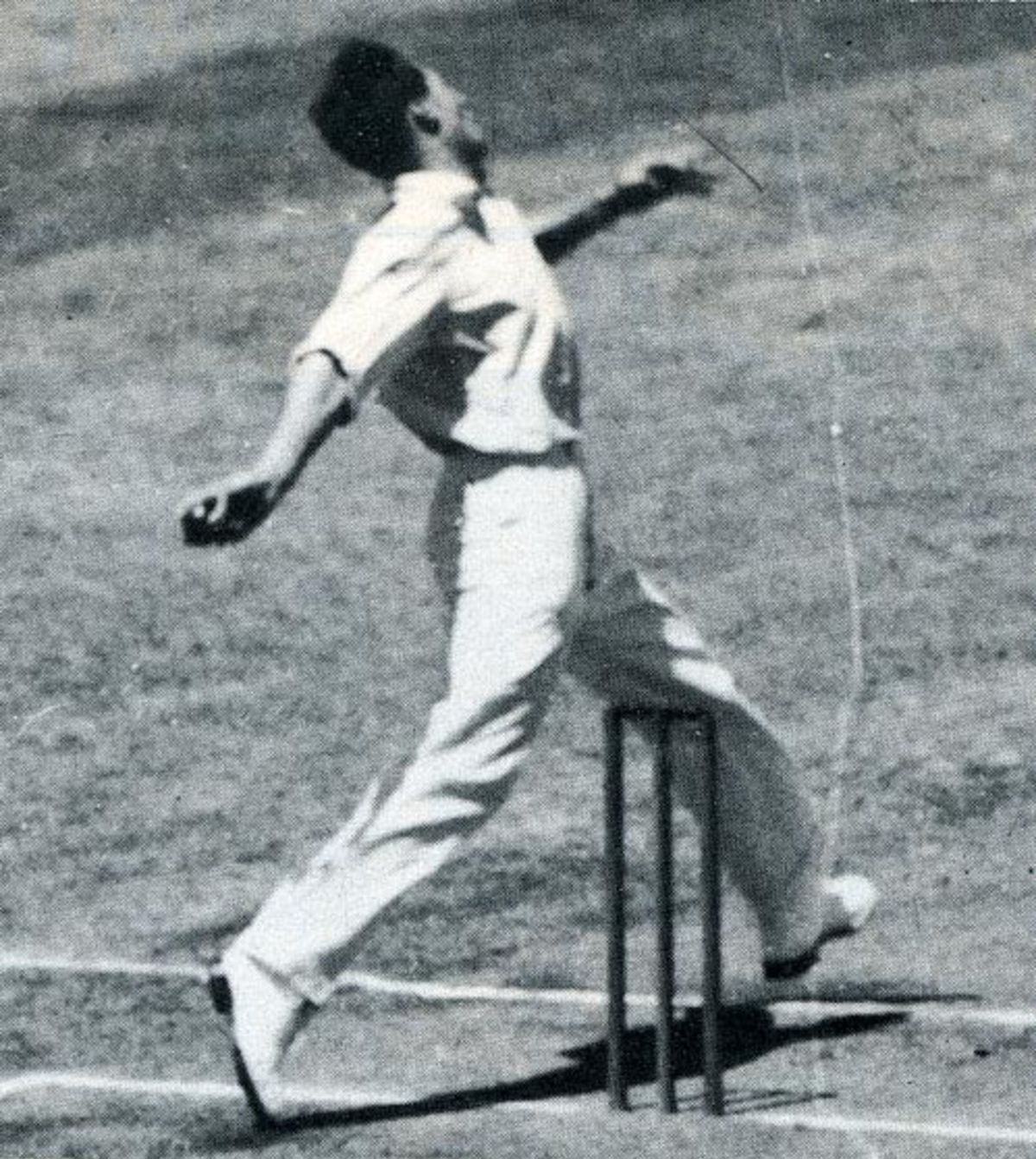 Ken Farnes in his delivery stride | ESPNcricinfo.com