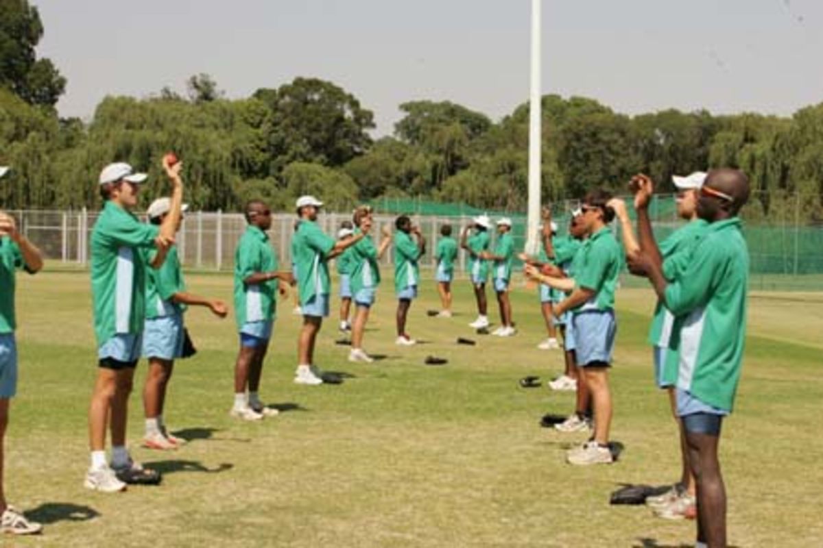 Players learn new throwing techniques | ESPNcricinfo.com
