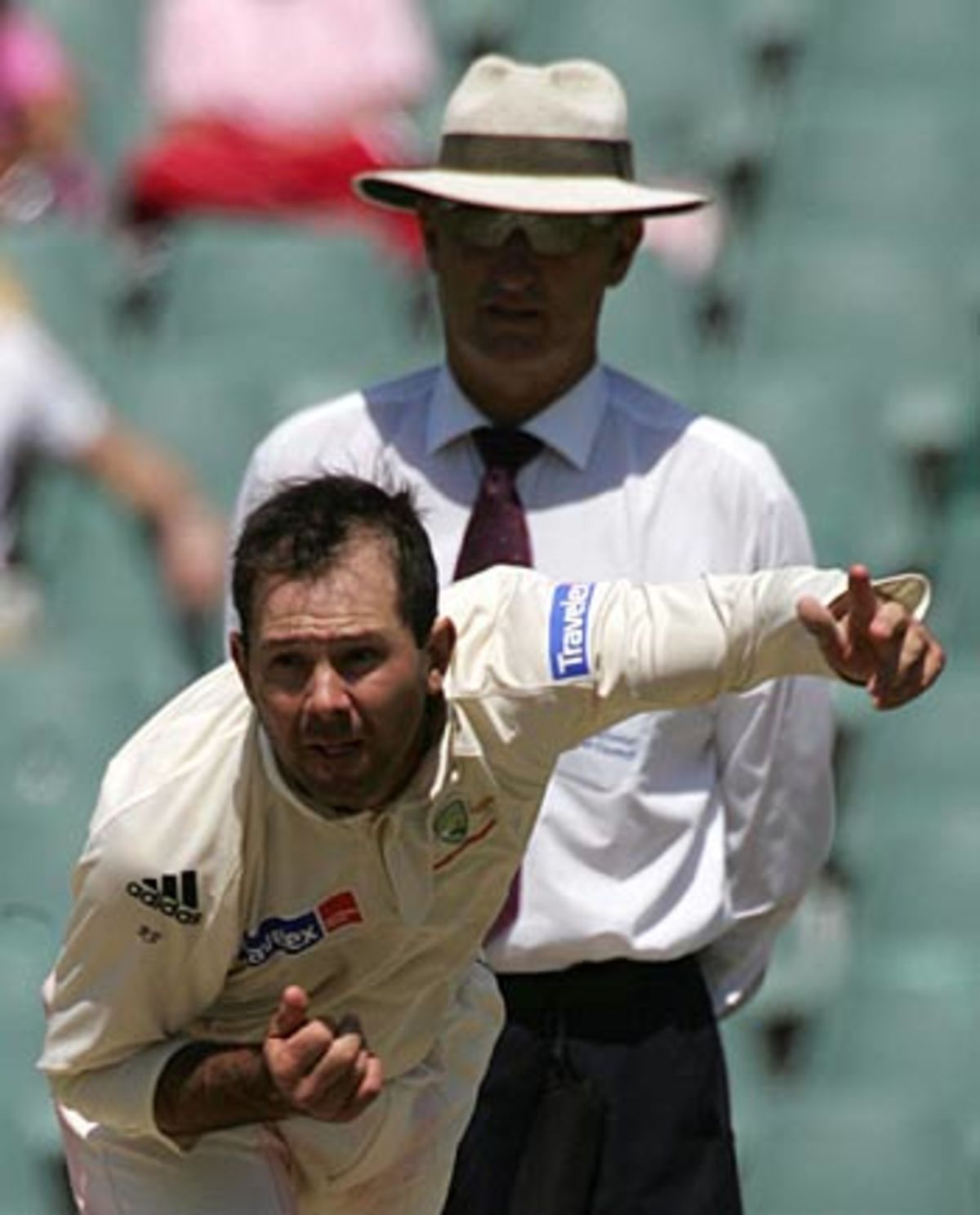 Ricky Ponting puts in a rare spell with the ball | ESPNcricinfo.com