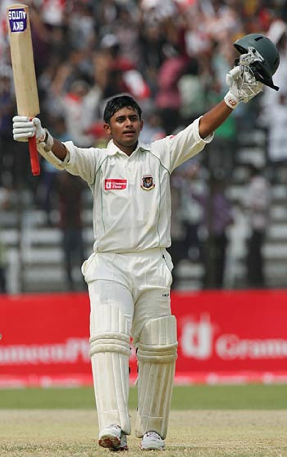Shariar Nafees celebrates after reaching a sensational maiden ton ...