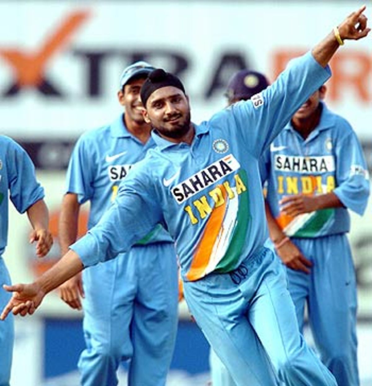 Harbhajan Singh does a Shoaib Akhtar after snaring Ian Bell ...