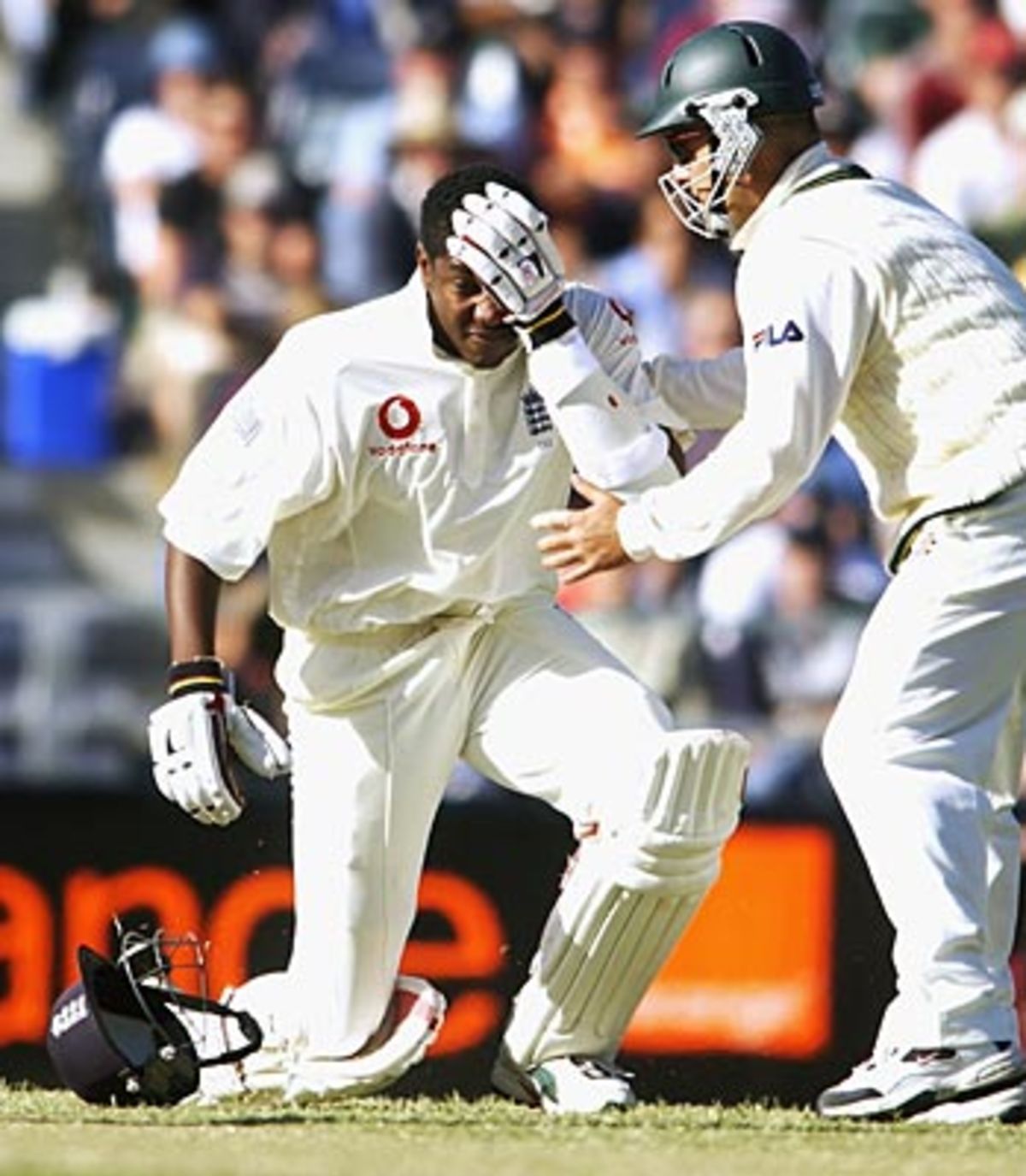 Alex Tudor is struck by a Brett Lee bouncer | ESPNcricinfo.com