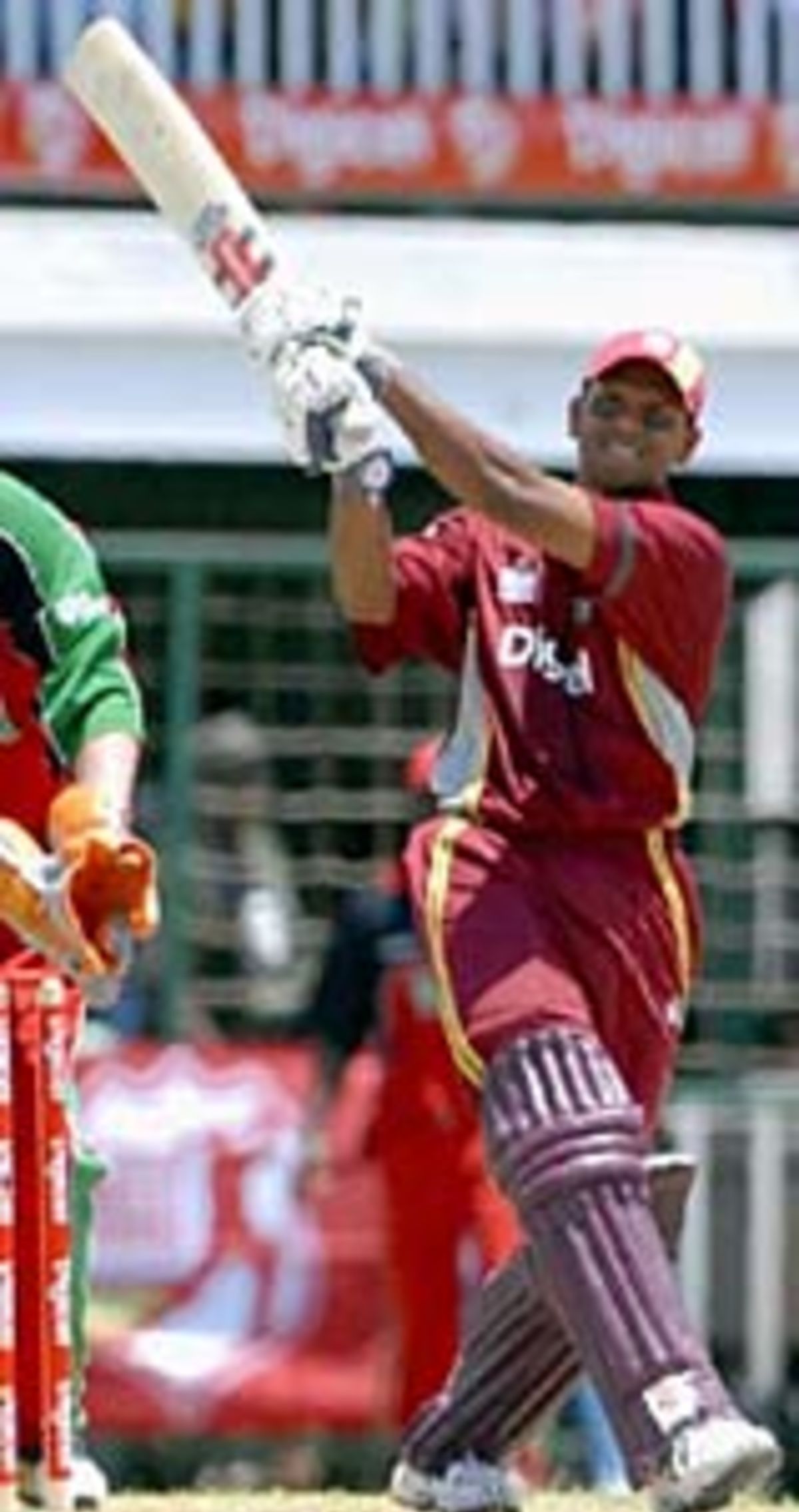 Shivnarine Chanderpaul launches a boundary on his way to 93 ...