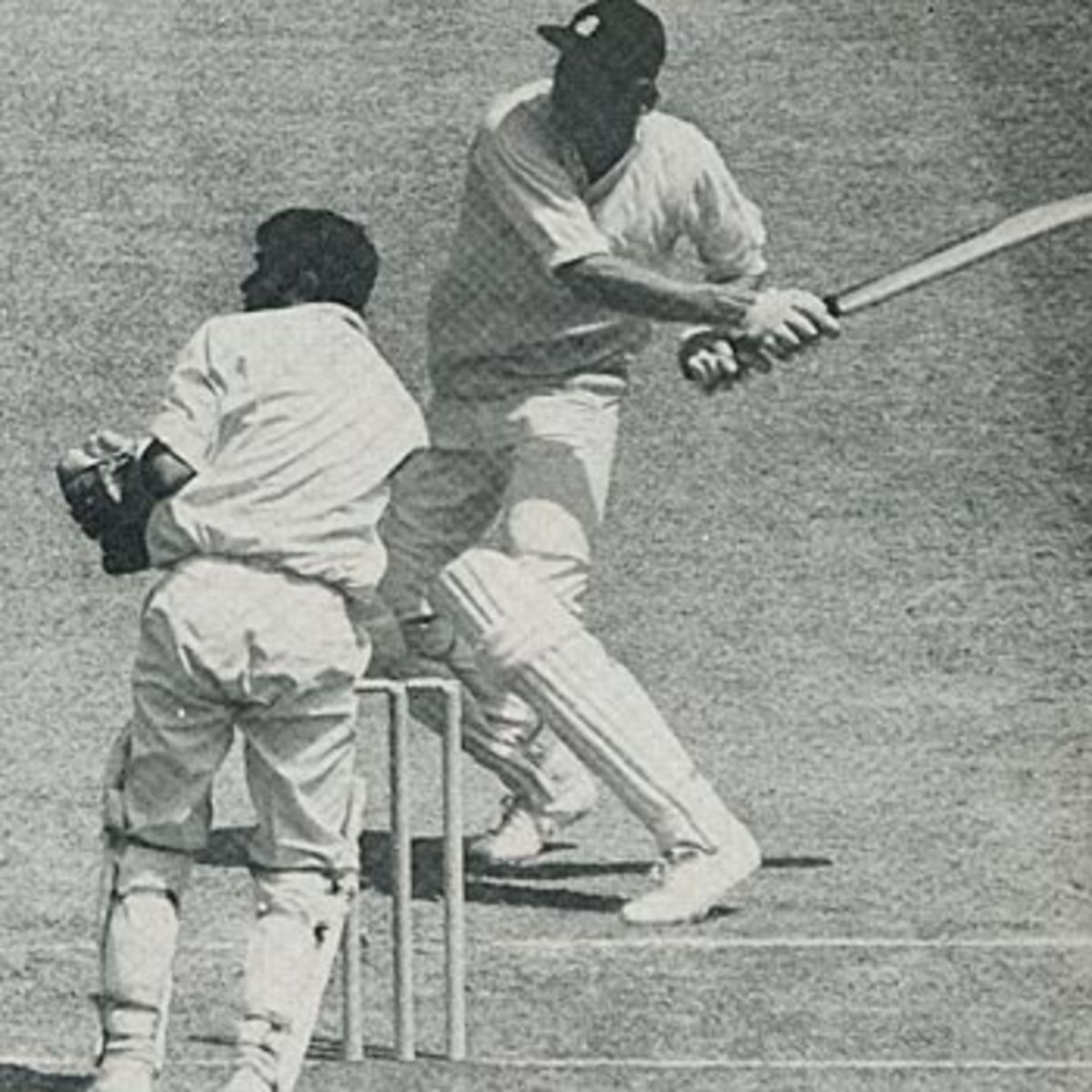 Tony Greig hooks for four on his way to 106 | ESPNcricinfo.com