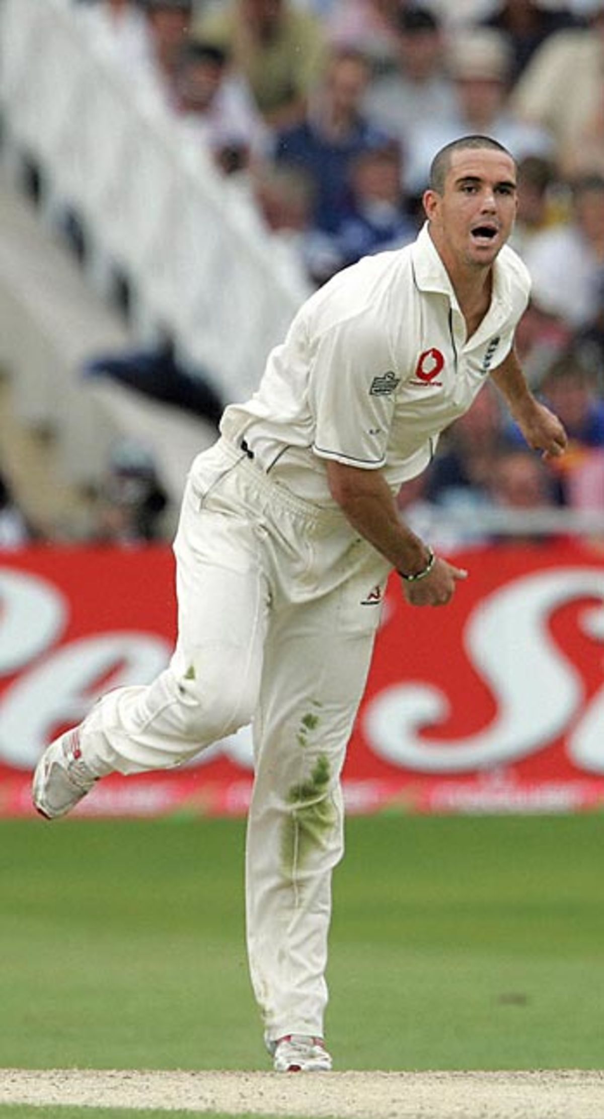 Kevin Pietersen rolls his arm over for the first time in Test cricket ...