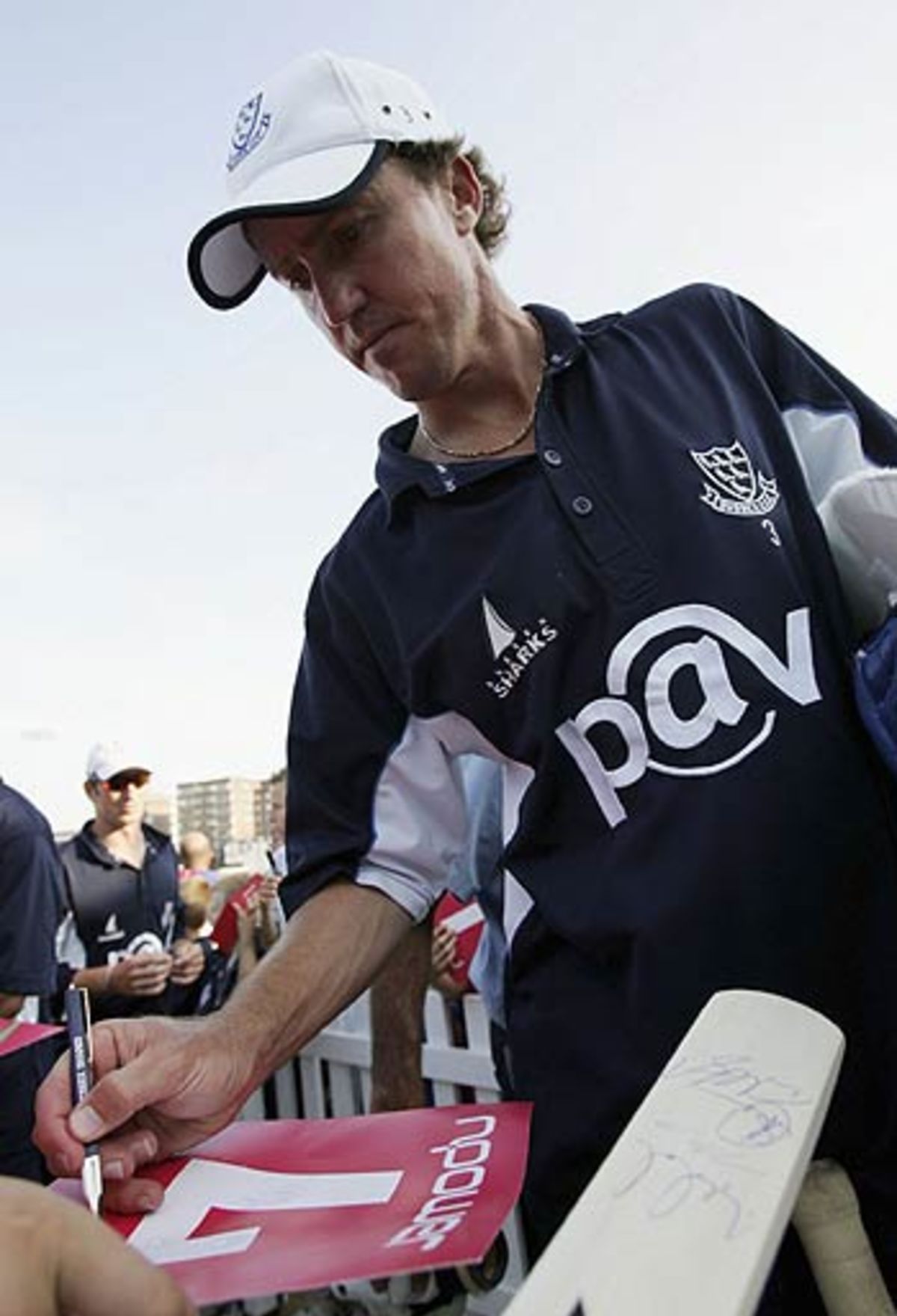 Jonathan Batty frees his arms | ESPNcricinfo.com