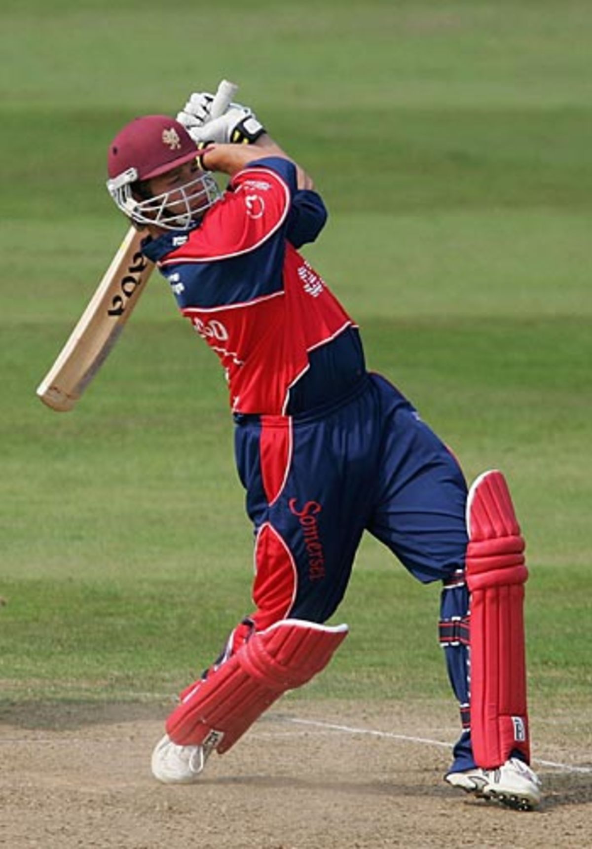 Peter Trego launches one into the deep | ESPNcricinfo.com