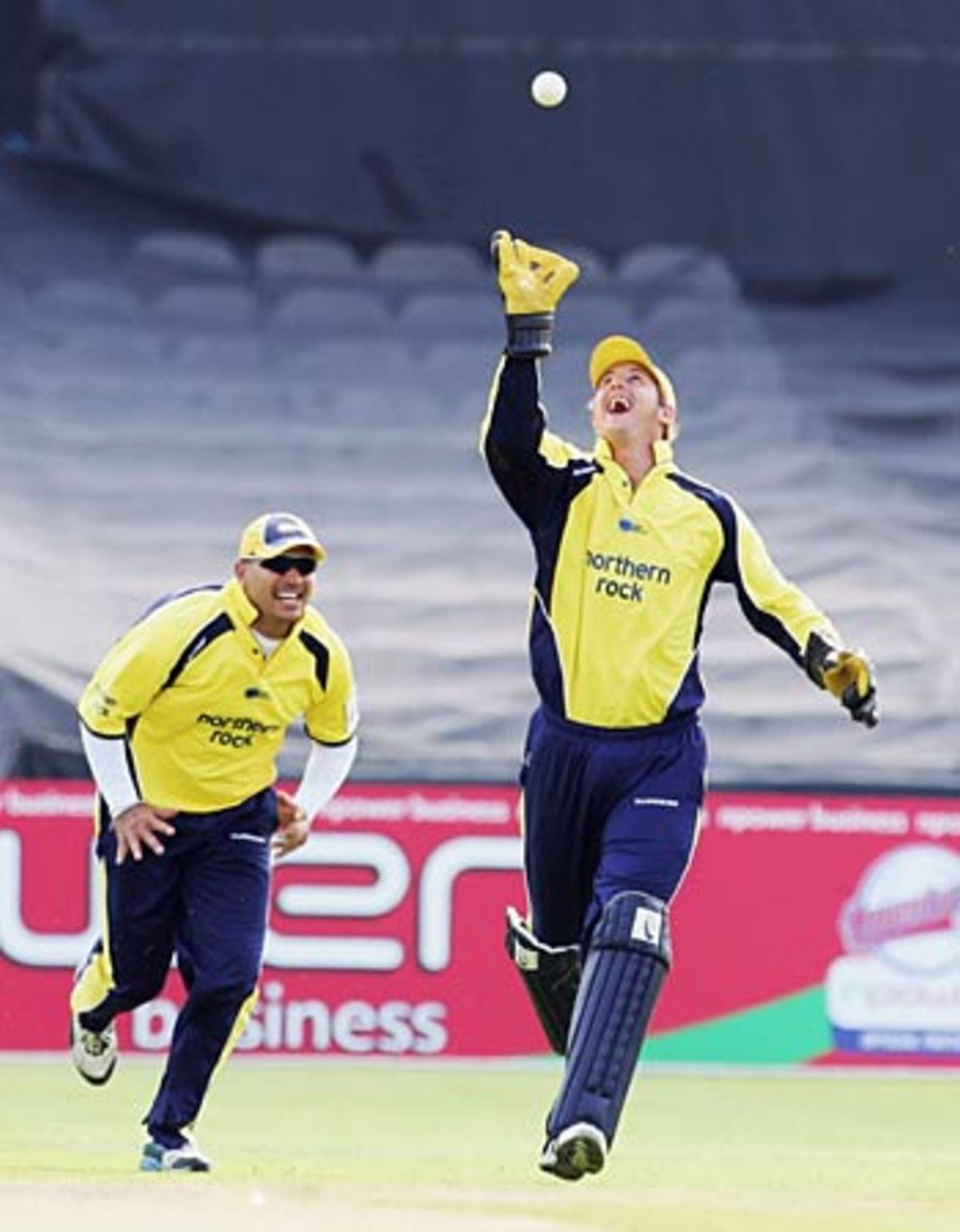 Phil Mustard celebrates catching Mark Chilton | ESPNcricinfo.com