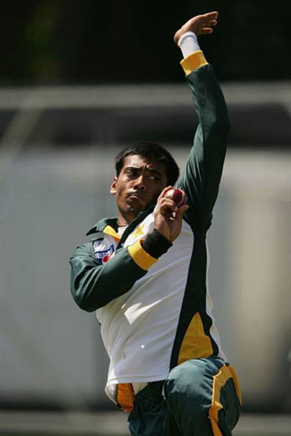 Mohammad Sami bowls during nets | ESPNcricinfo.com