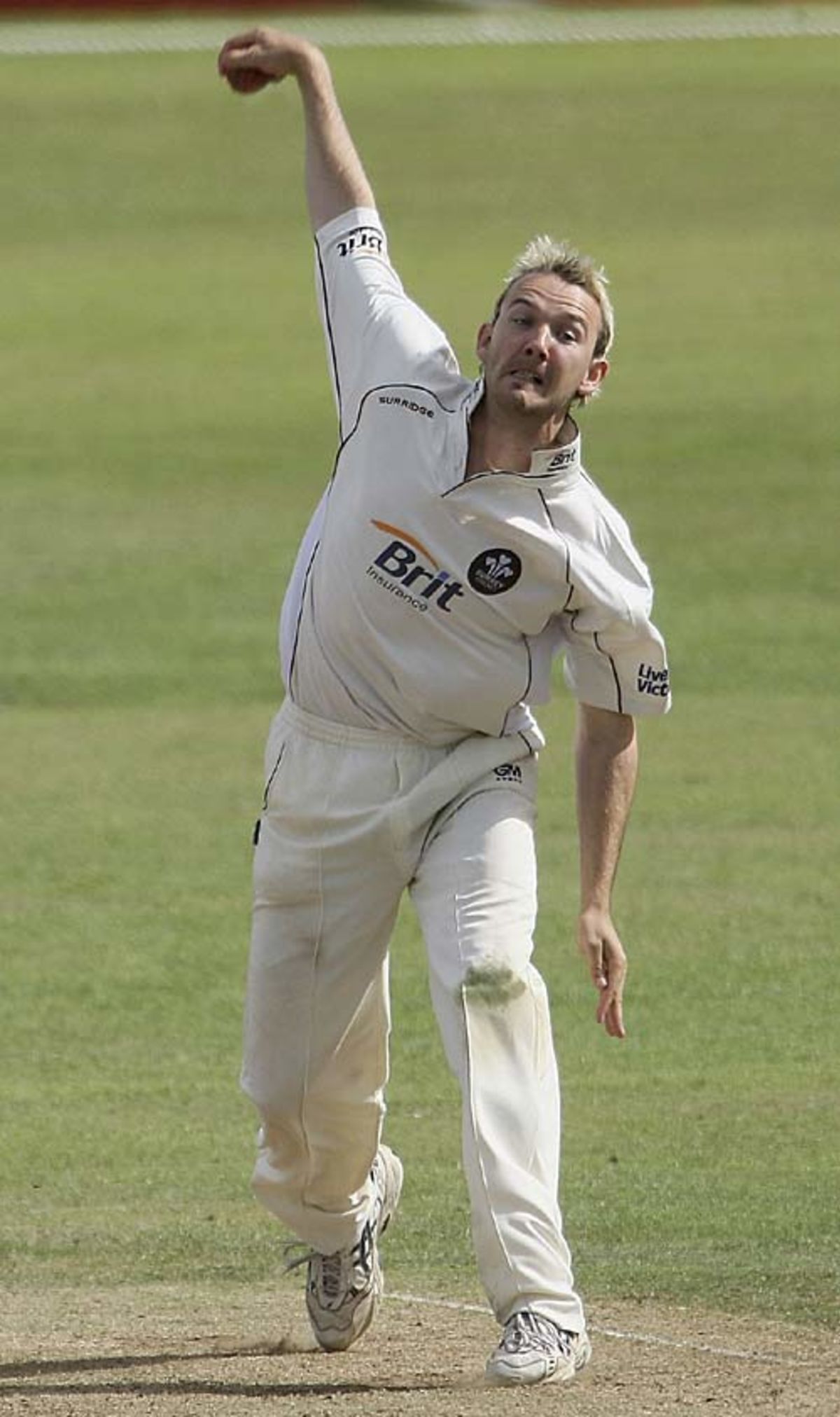 Chris Schofield turns his arm over for Surrey | ESPNcricinfo.com