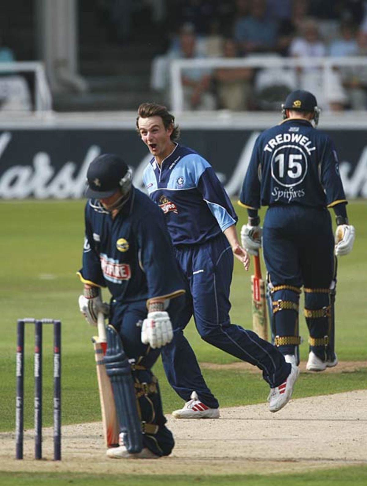 Alex Gidman celebrates removing Matthew Walker | ESPNcricinfo.com