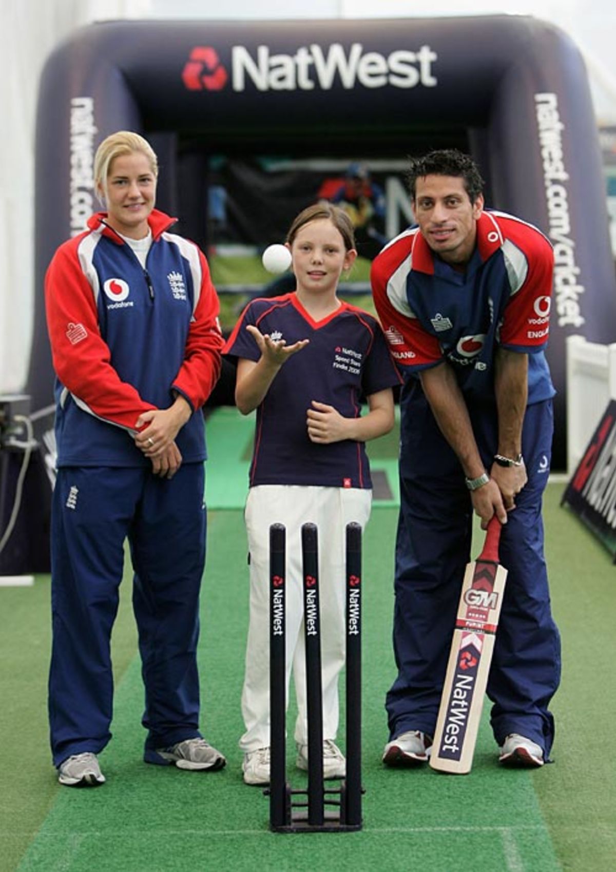 Rachel Dunlop poses with Sajid Mahmood and Katherine Brunt during the ...