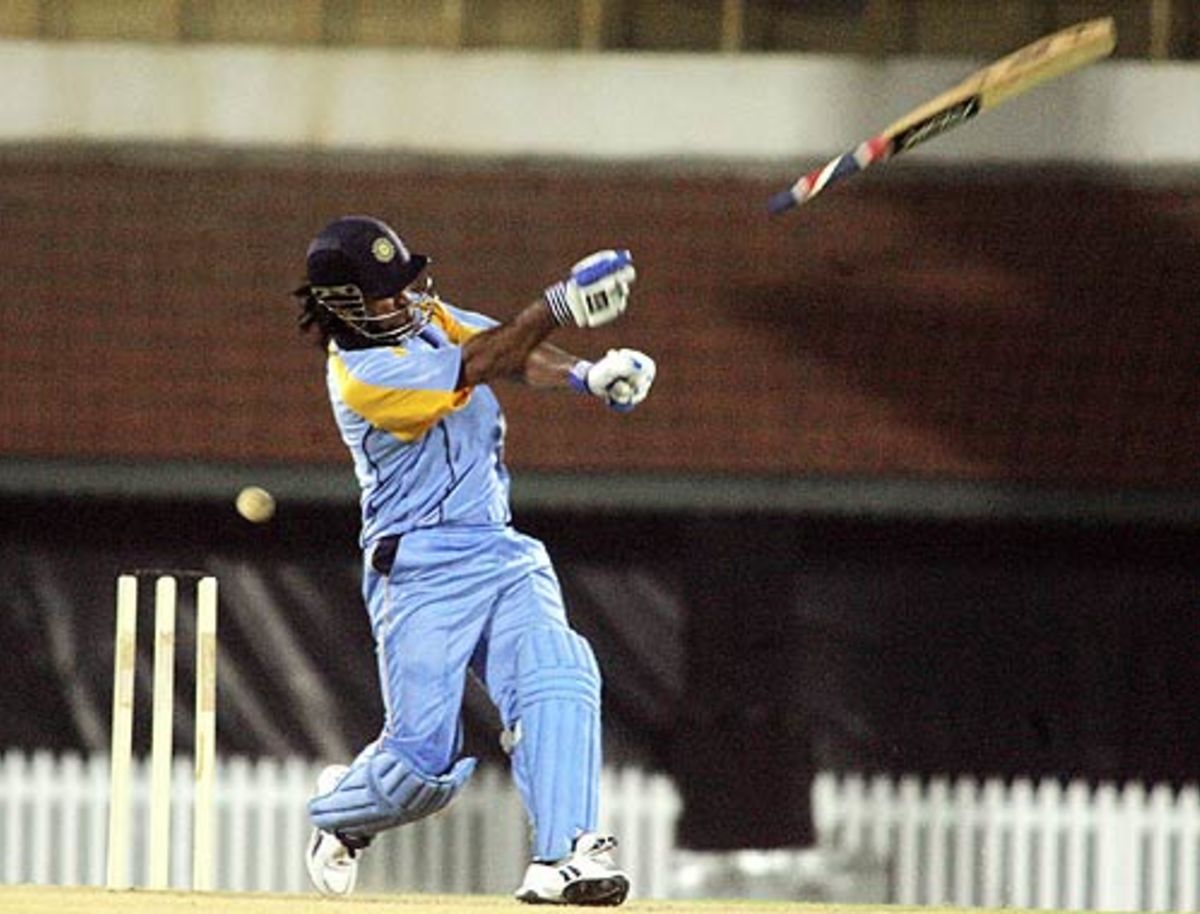 Mahendra Singh Dhoni practises the hammer throw | ESPNcricinfo.com