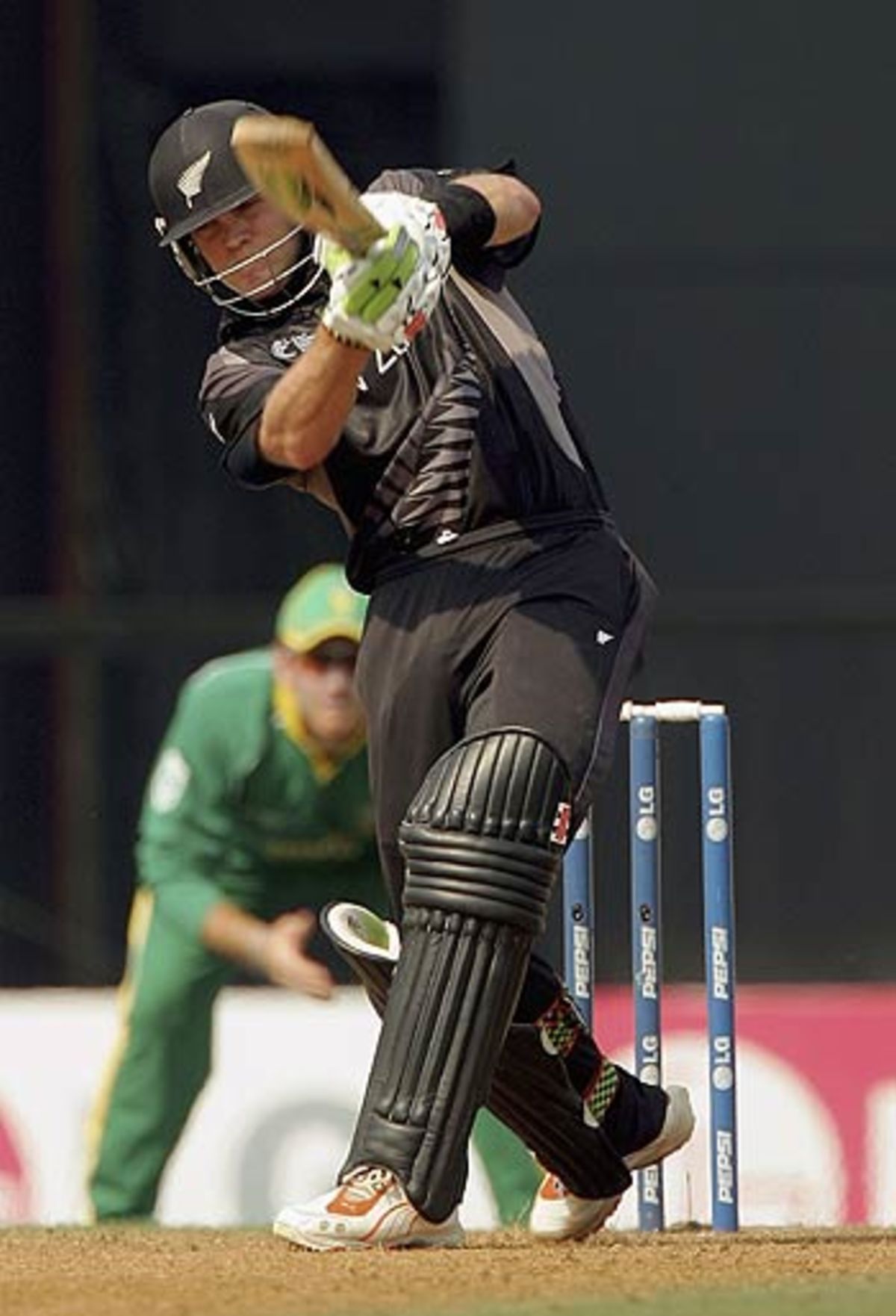 Lou Vincent is bowled by Shaun Pollock | ESPNcricinfo.com