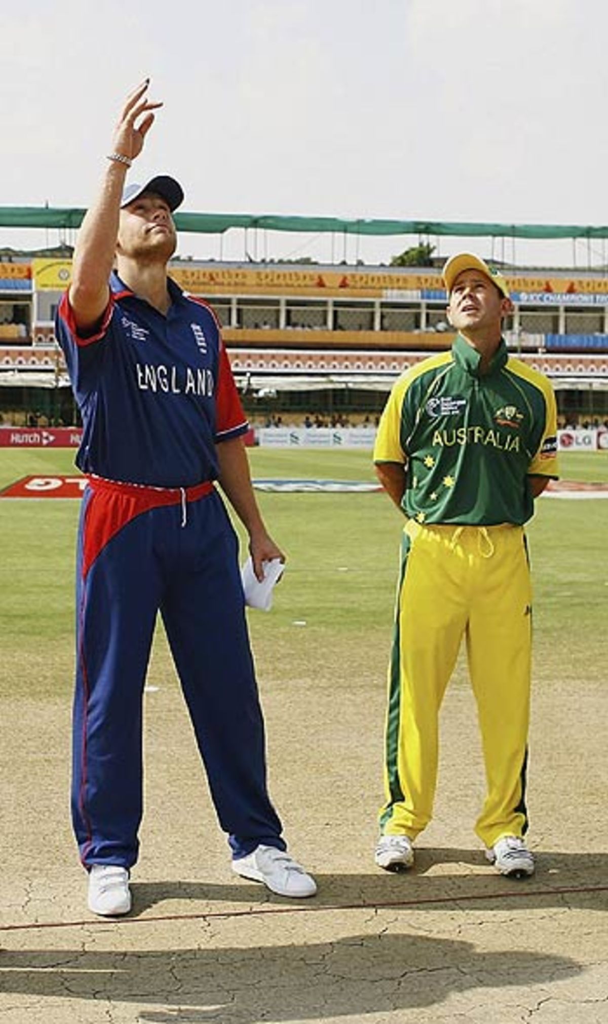 "Cheers, Freddie, have a cracking Diwali!" Ricky Ponting wins the toss ...