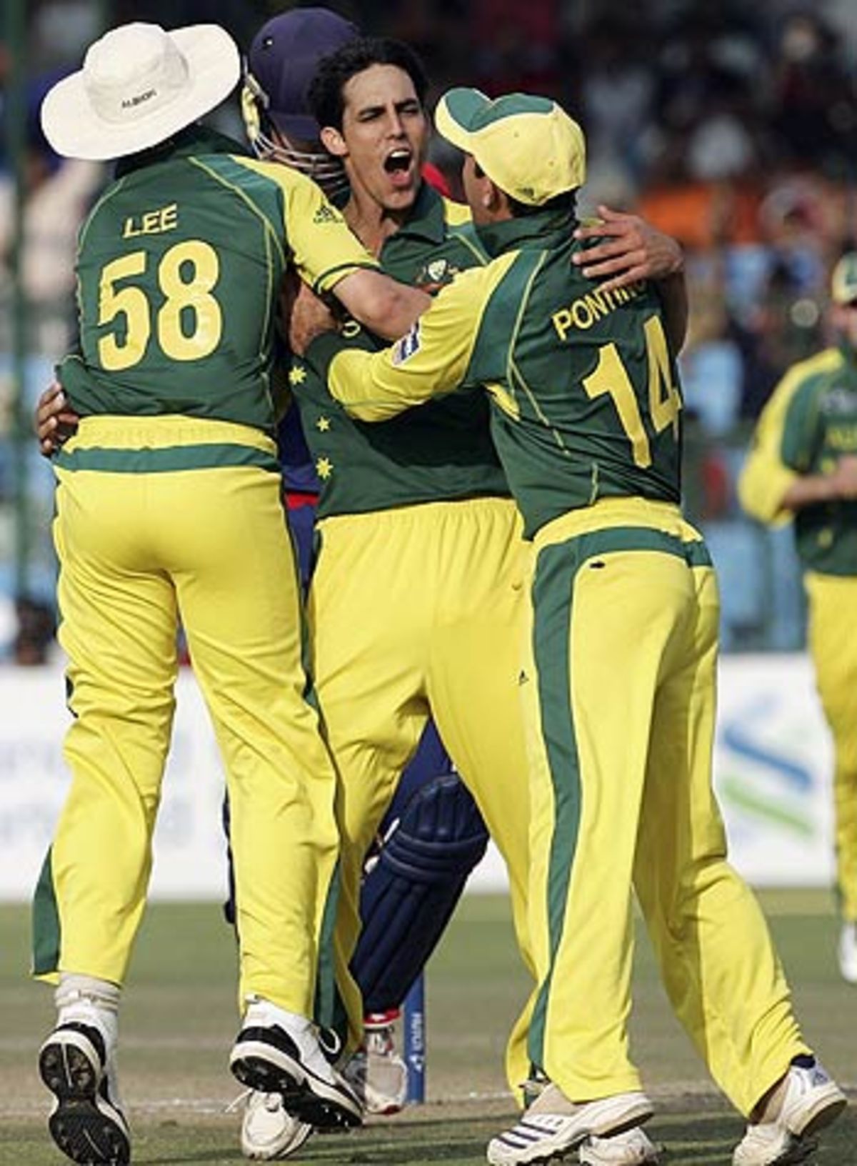 Michael Hussey whoops it up after catching Ian Bell | ESPNcricinfo.com