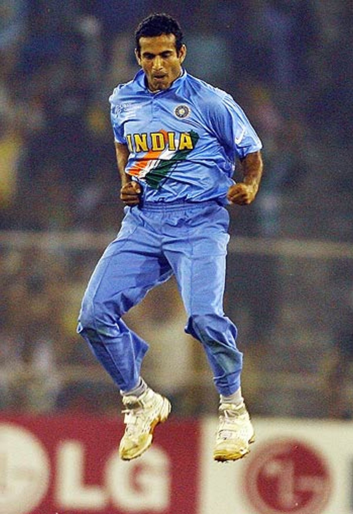 Irfan Pathan goes airborne after bowling Brian Lara | ESPNcricinfo.com