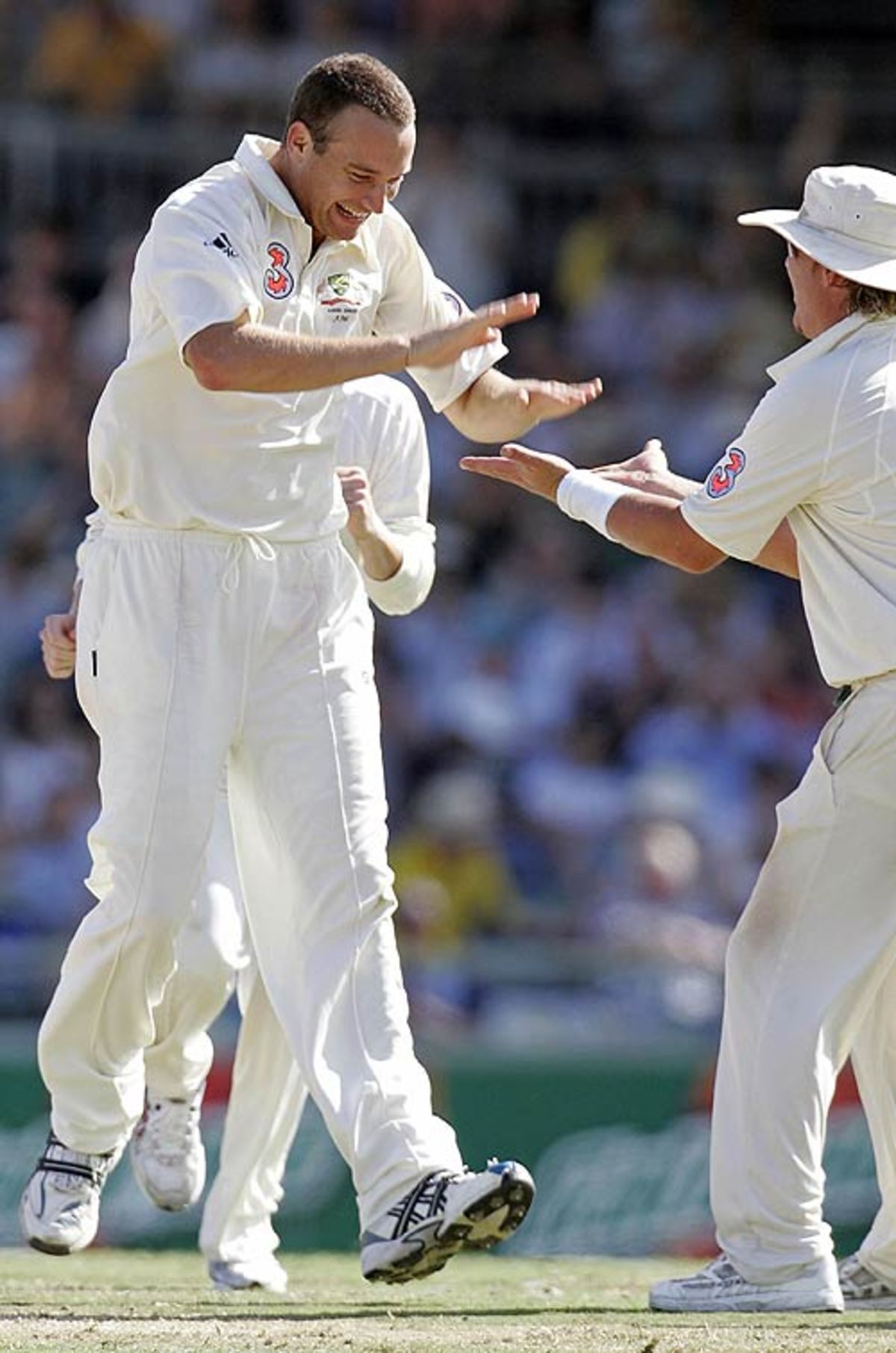 Stuart Clark celebrates the wicket of Paul Collingwood | ESPNcricinfo.com