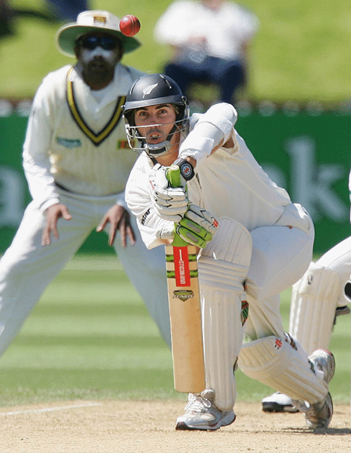 Mathew Sinclair watchfully defends Muttiah Muralitharan | ESPNcricinfo.com