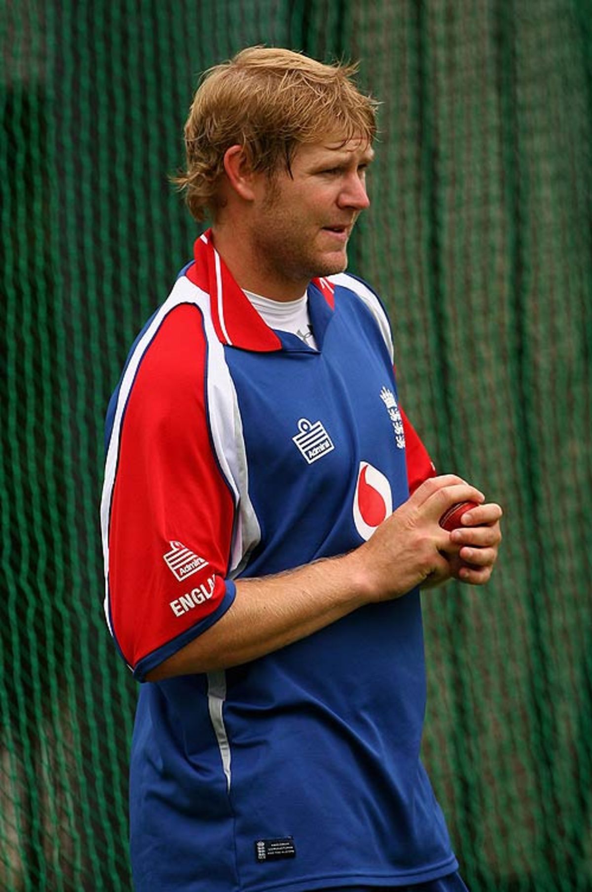 Matthew Hoggard gets ready to bowl at the nets | ESPNcricinfo.com
