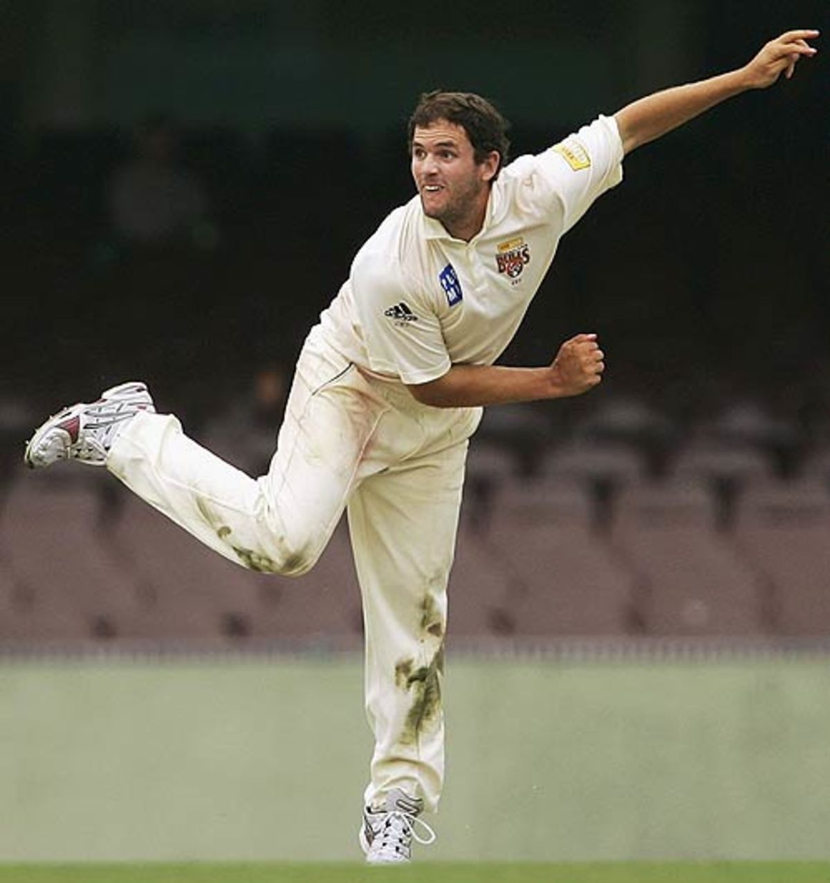 Chris Simpson bowls on day one at the SCG | ESPNcricinfo.com