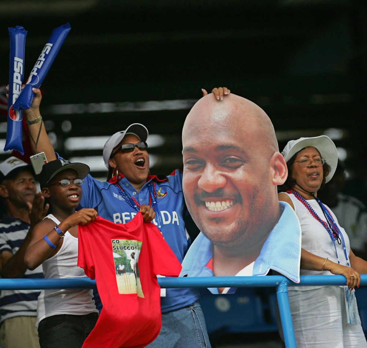 Sachin Tendulkar has competition - fans carry a cutout of Dwayne ...