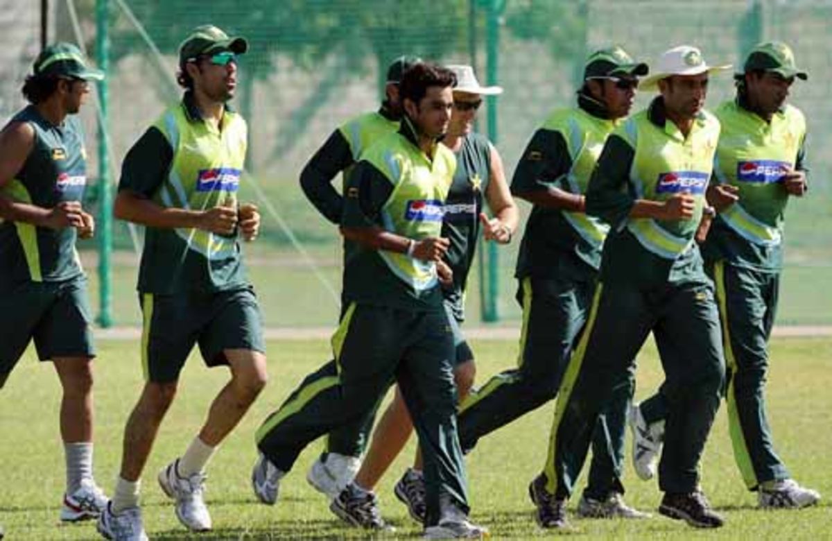 Pakistan players jog around the park at practice | ESPNcricinfo.com