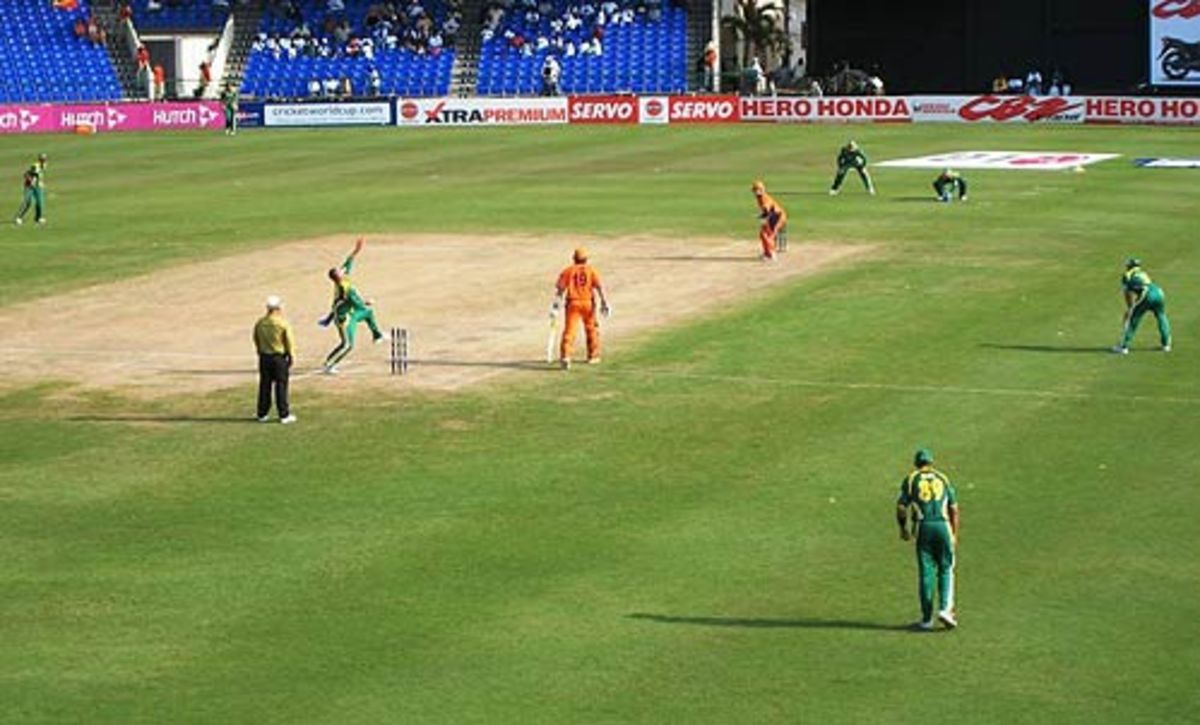 Andrew Hall steams in | ESPNcricinfo.com