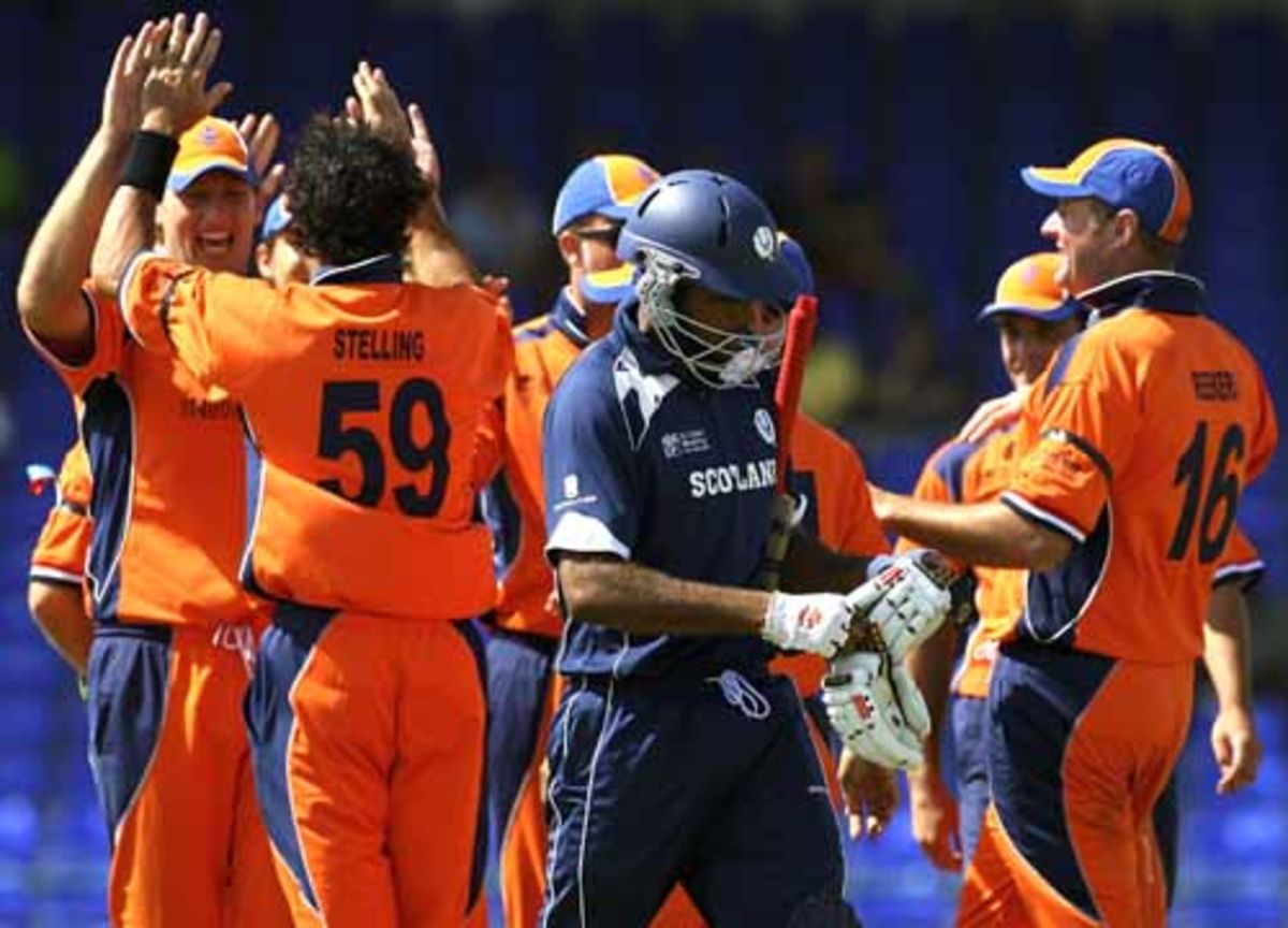 It's all over for Navdeep Poonia ... he walks back after being ...