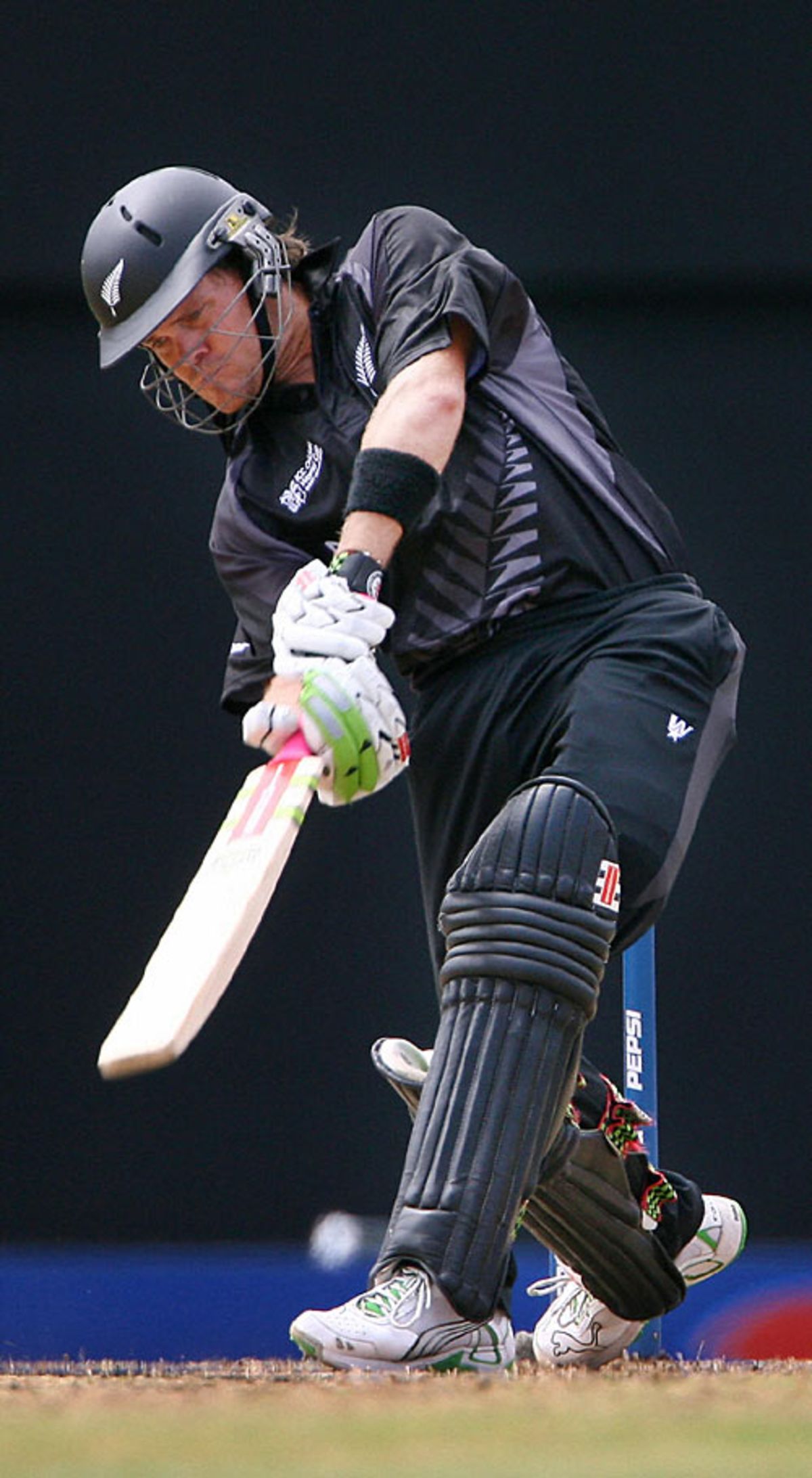 Tim de Leede pulls off a stunning return catch and Ryan Watson can't ...